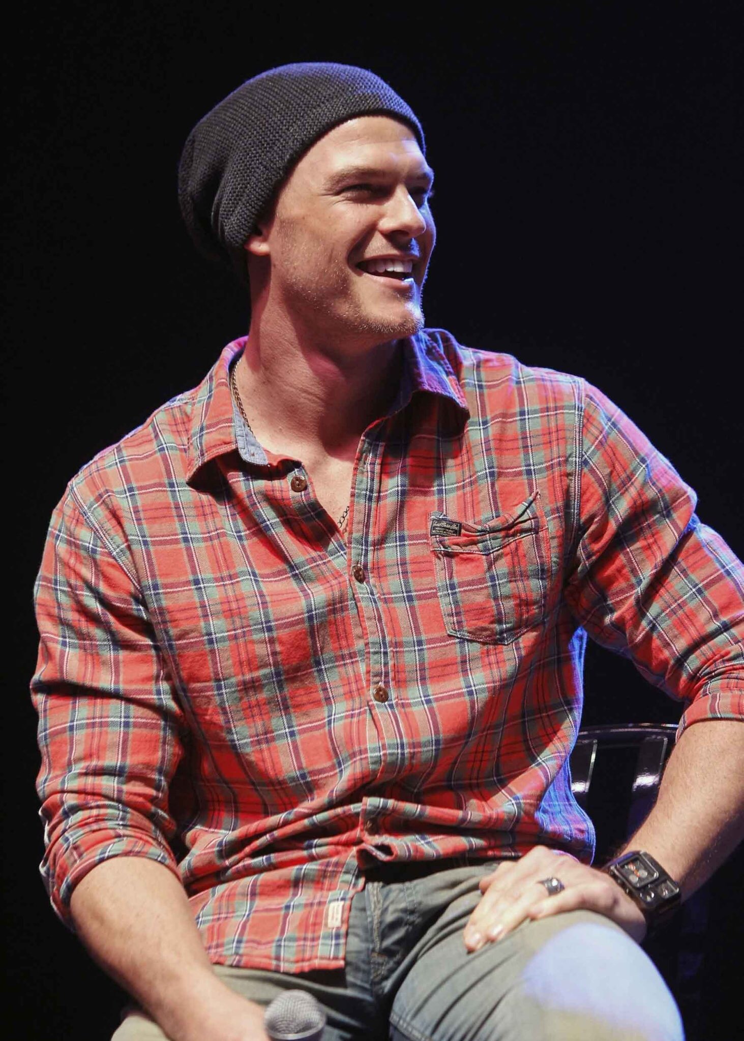Alan Ritchson 2013