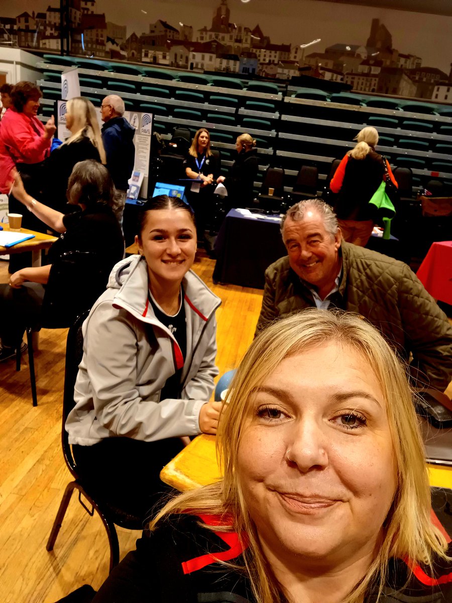 Melanie Laidler's Instagram, Twitter & Facebook on IDCrawl