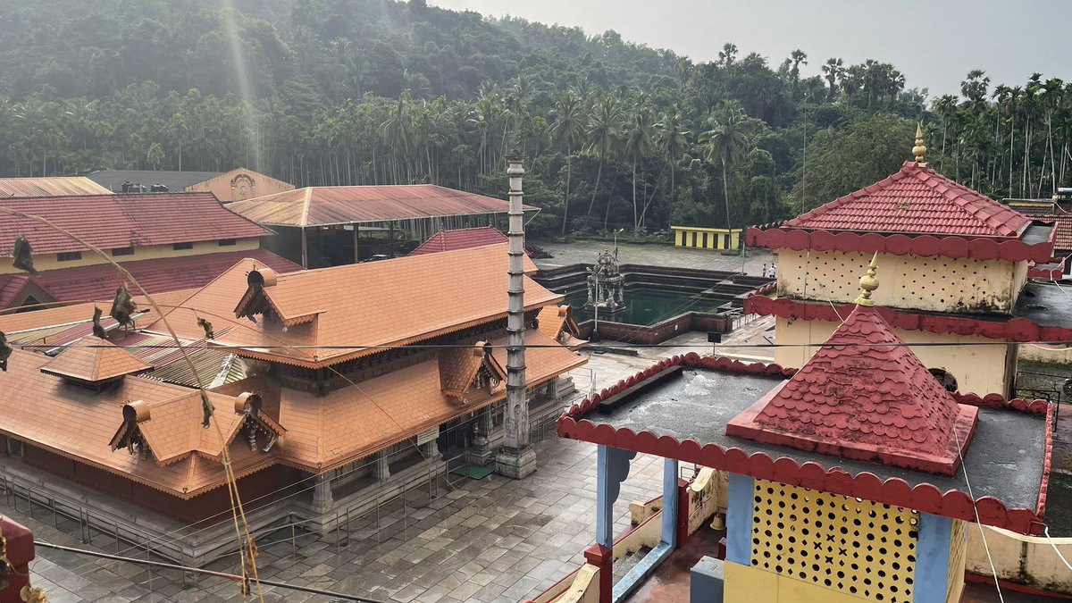 A thread on some of the temples I had the opportunity of visiting last ...