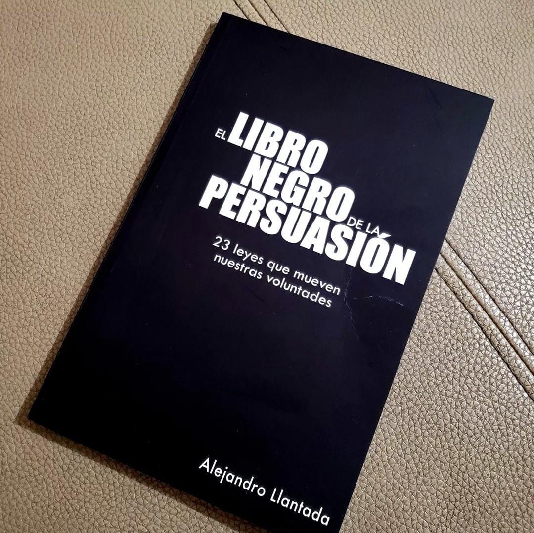 "El Libro negro de la persuasión" nos enseña las técnicas que utilizan los expertos de ventas ...