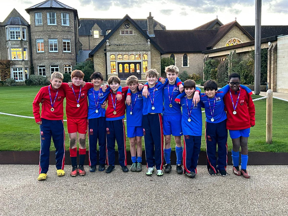 Eagle House School Logo