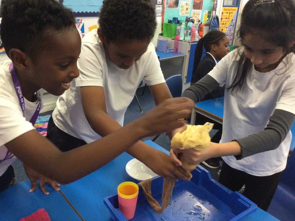 Southmead Primary School, Princes Way, Wimbledon, SW19 6QT