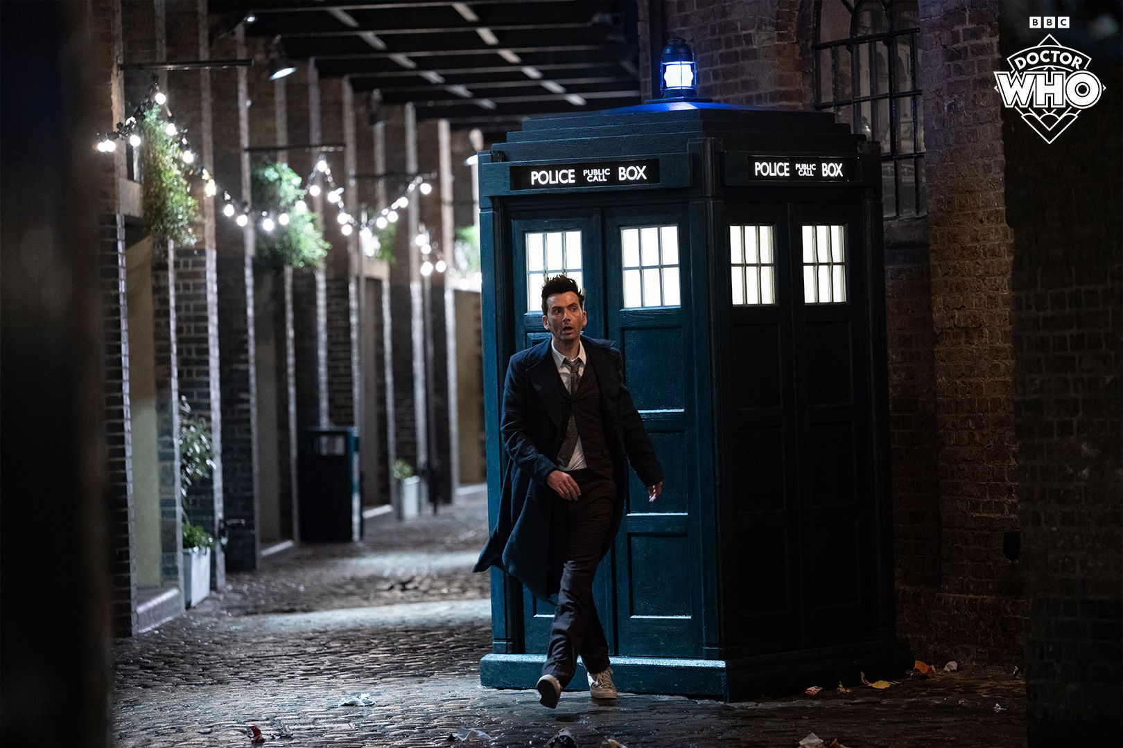 Doctor Who 11th Doctor Wallpaper Tardis