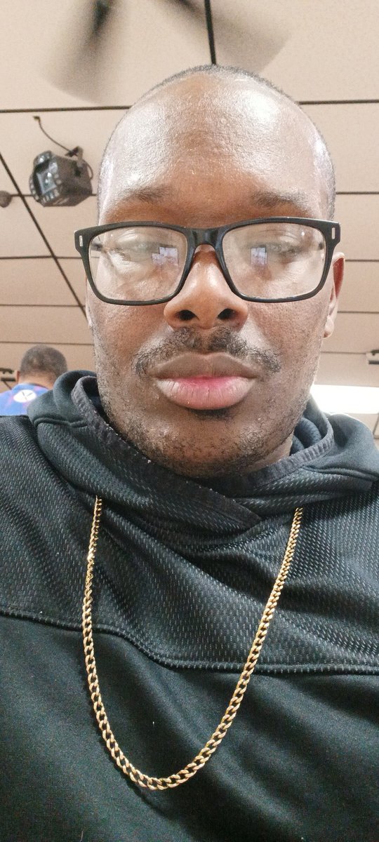 Julius Elliott's Instagram, Twitter & Facebook on IDCrawl