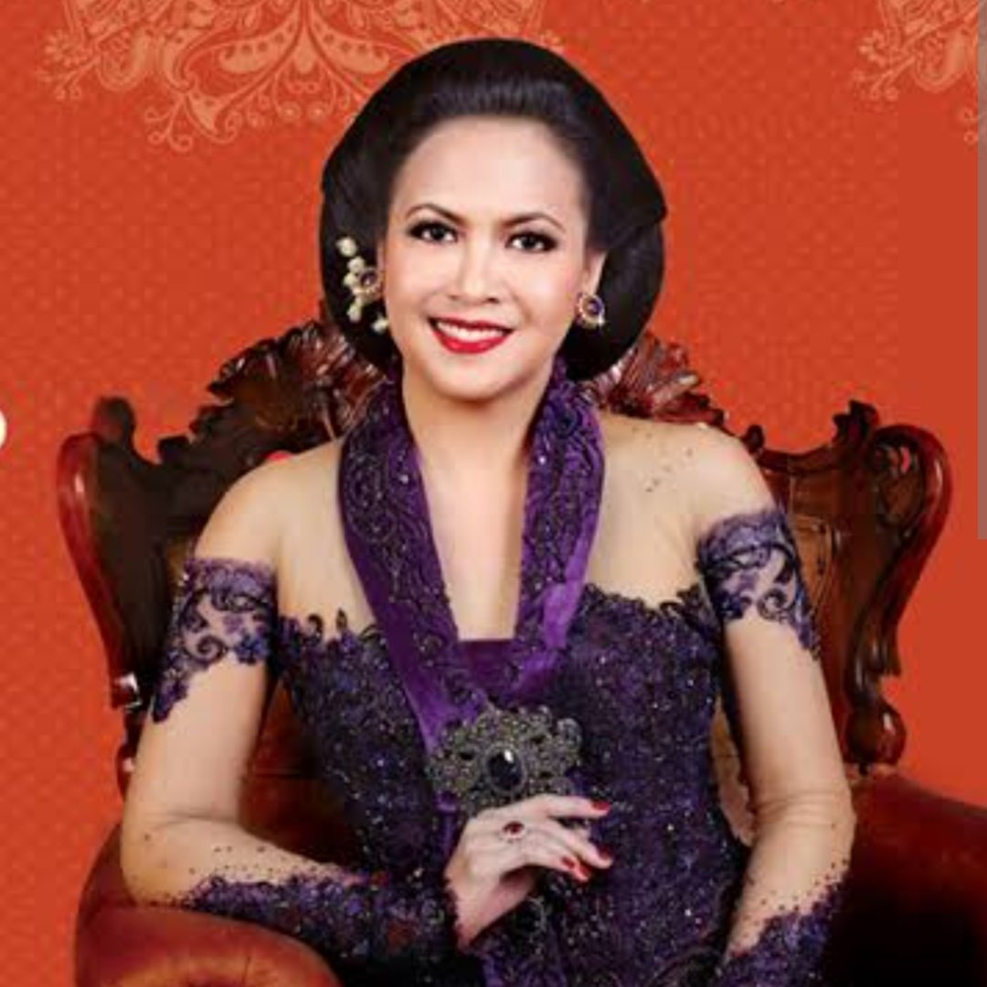 𓁹‿𓁹 on Twitter: "@pophariini Sundari Soekotjo Waldjinah Louise Monique Sitanggang Elisha Orcarus ...