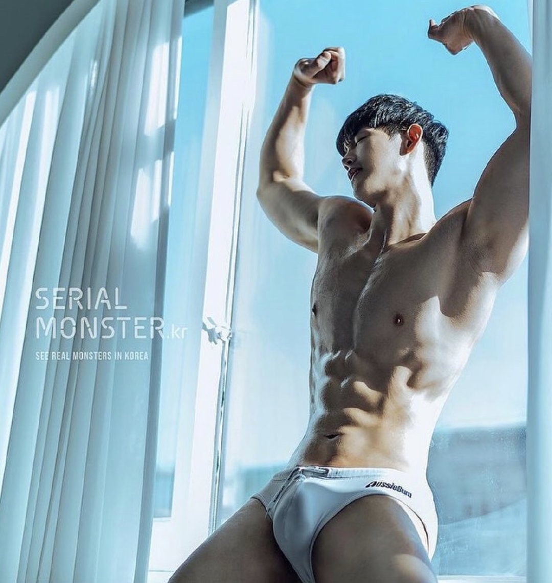 FOREST ALBUM 🏳️‍🌈🇺🇦 on Twitter: "- 我今天才看清楚：小哥不但是男模而且是摄影师！从他的Instagram: 🇰🇷 IG：dgncw 可以看到另一个链接👍