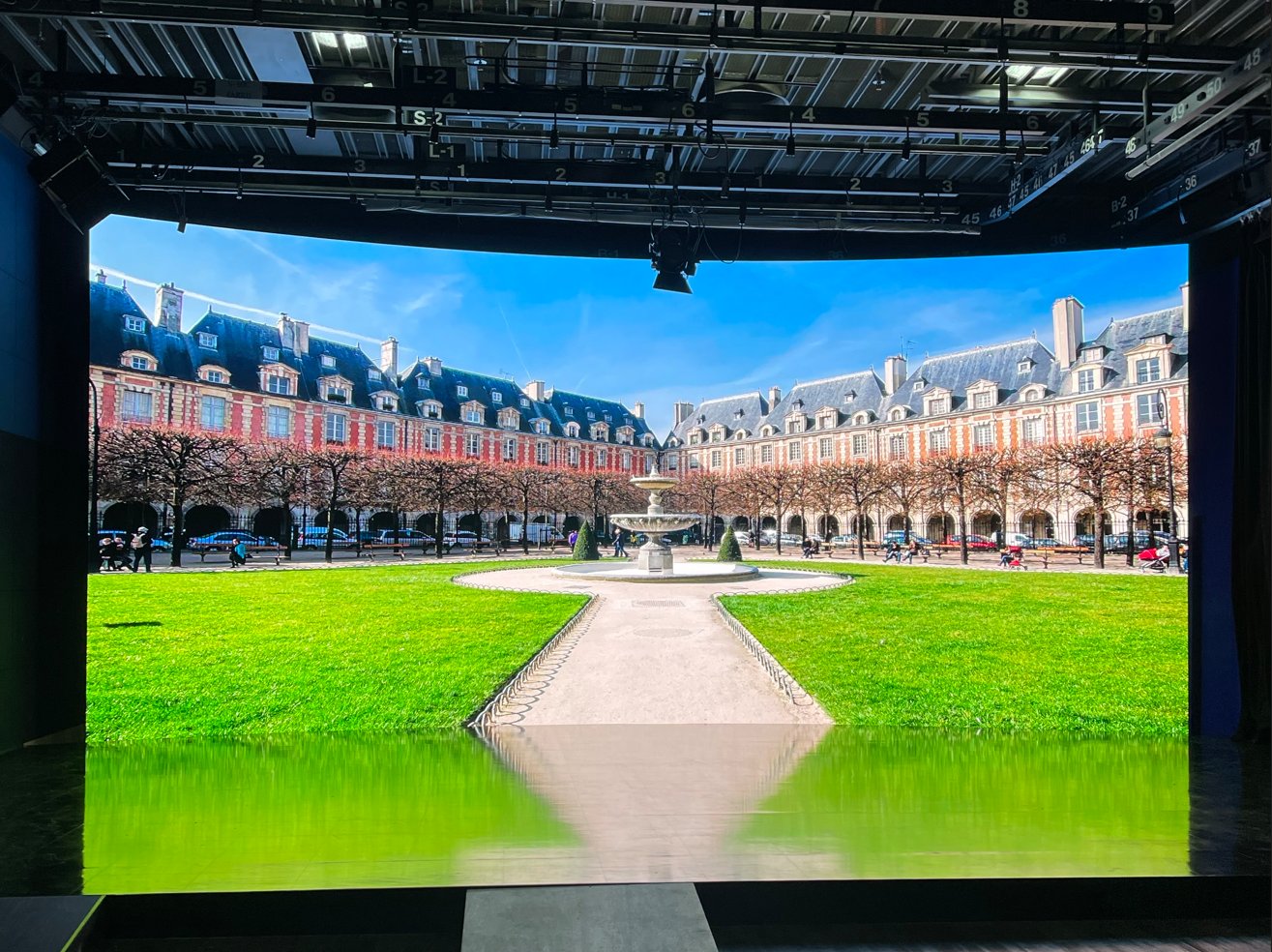 ROE Visual on Twitter: "The 1st XR stage is set up at state-run @KBSWorldTV in South Korea ...