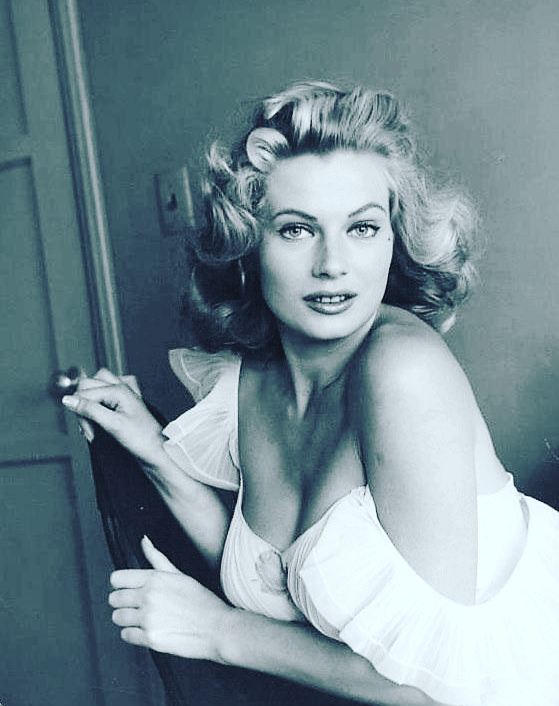 Notablephotos On Twitter Anita Ekberg 1950s Irszgrv4kv