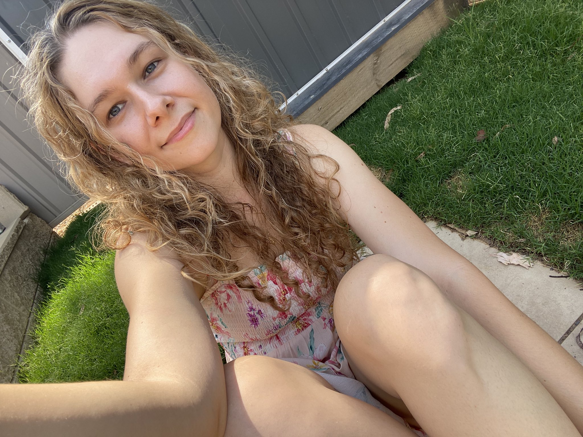 Roxy on Twitter: "came across these pics from earlier this year and honestly i was glowing https ...