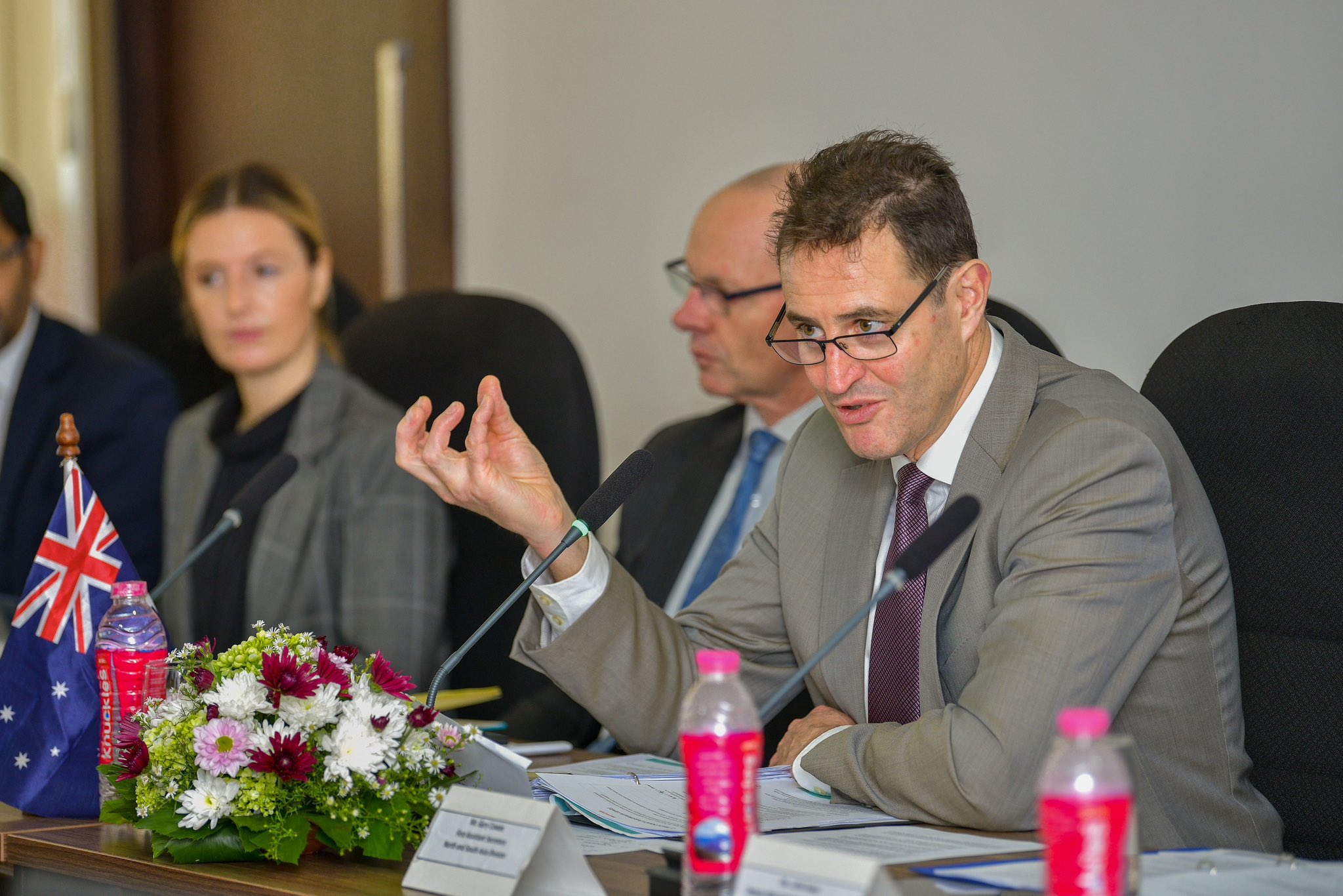 Australia in Sri Lanka and Maldives on Twitter: "Met with Dept of Commerce and other SL ...