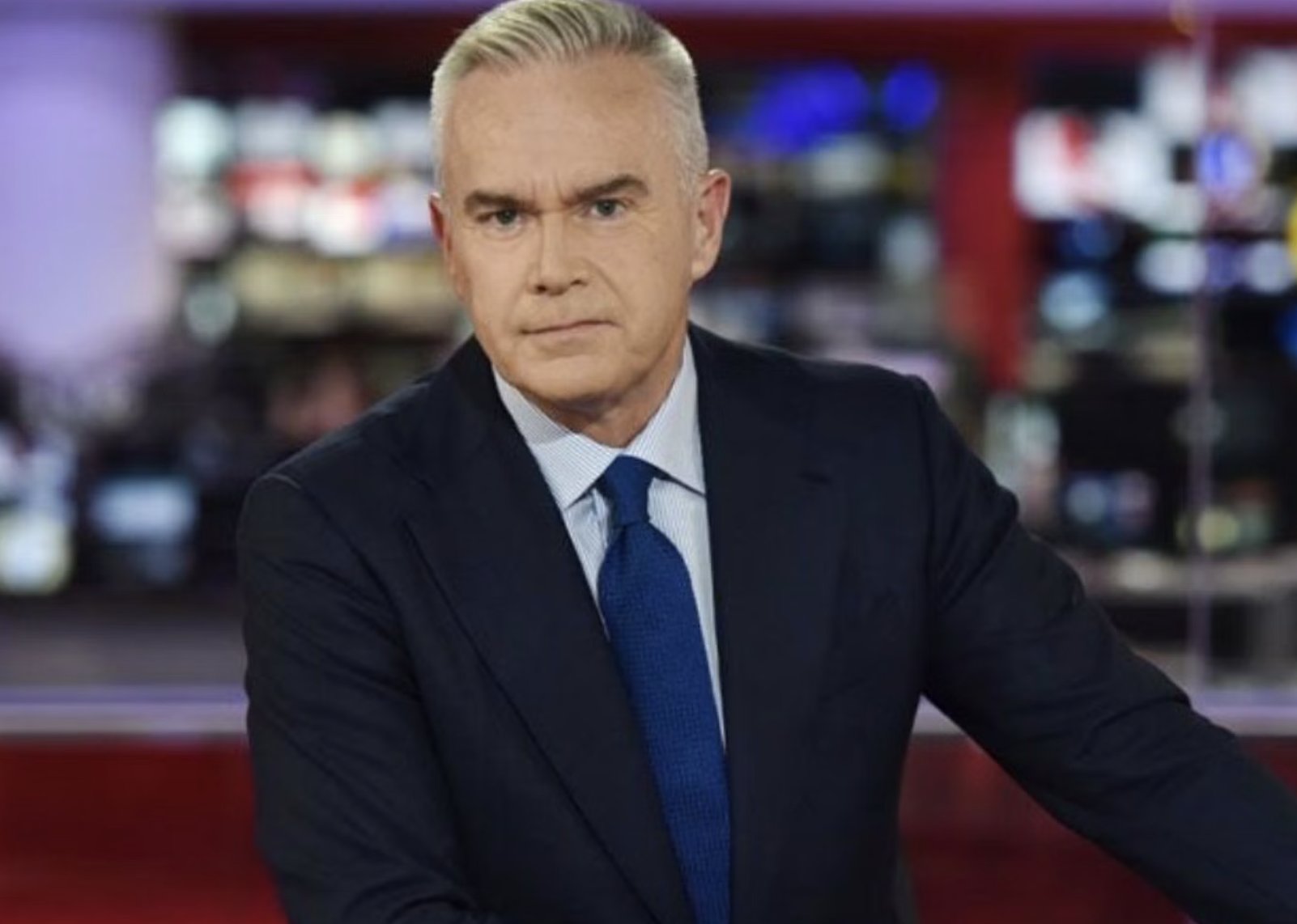 Antoine Allen on Twitter: "#BreakingNews Huw Edwards named as BBC presenter facing allegations ...
