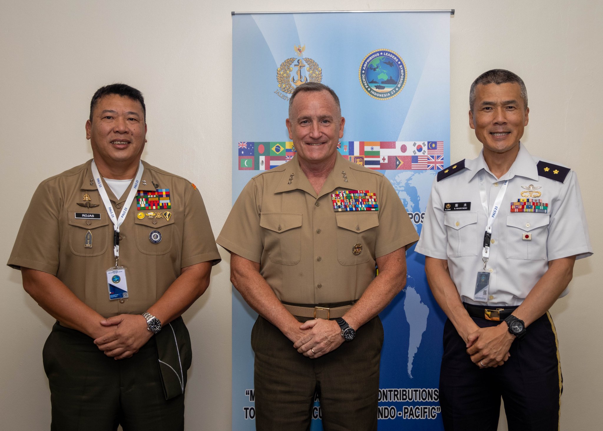 Pacific Marines on Twitter: "Lt. Gen. William M. Jurney, commander, MARFORPAC, meets with ...