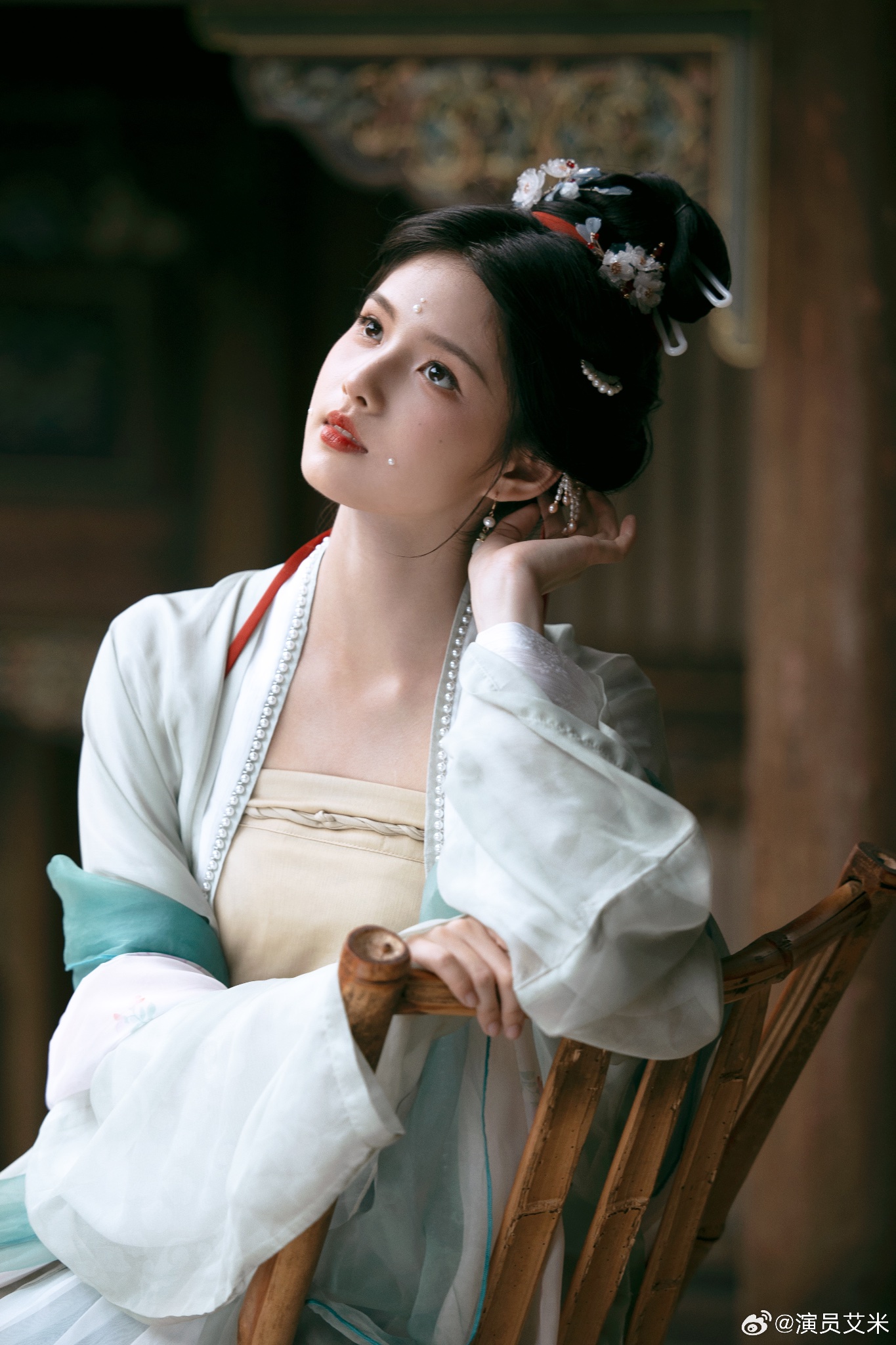 cdrama tweets on Twitter: "#AiMi shares hanfu photoshoot for her birthday More - https://t.co ...
