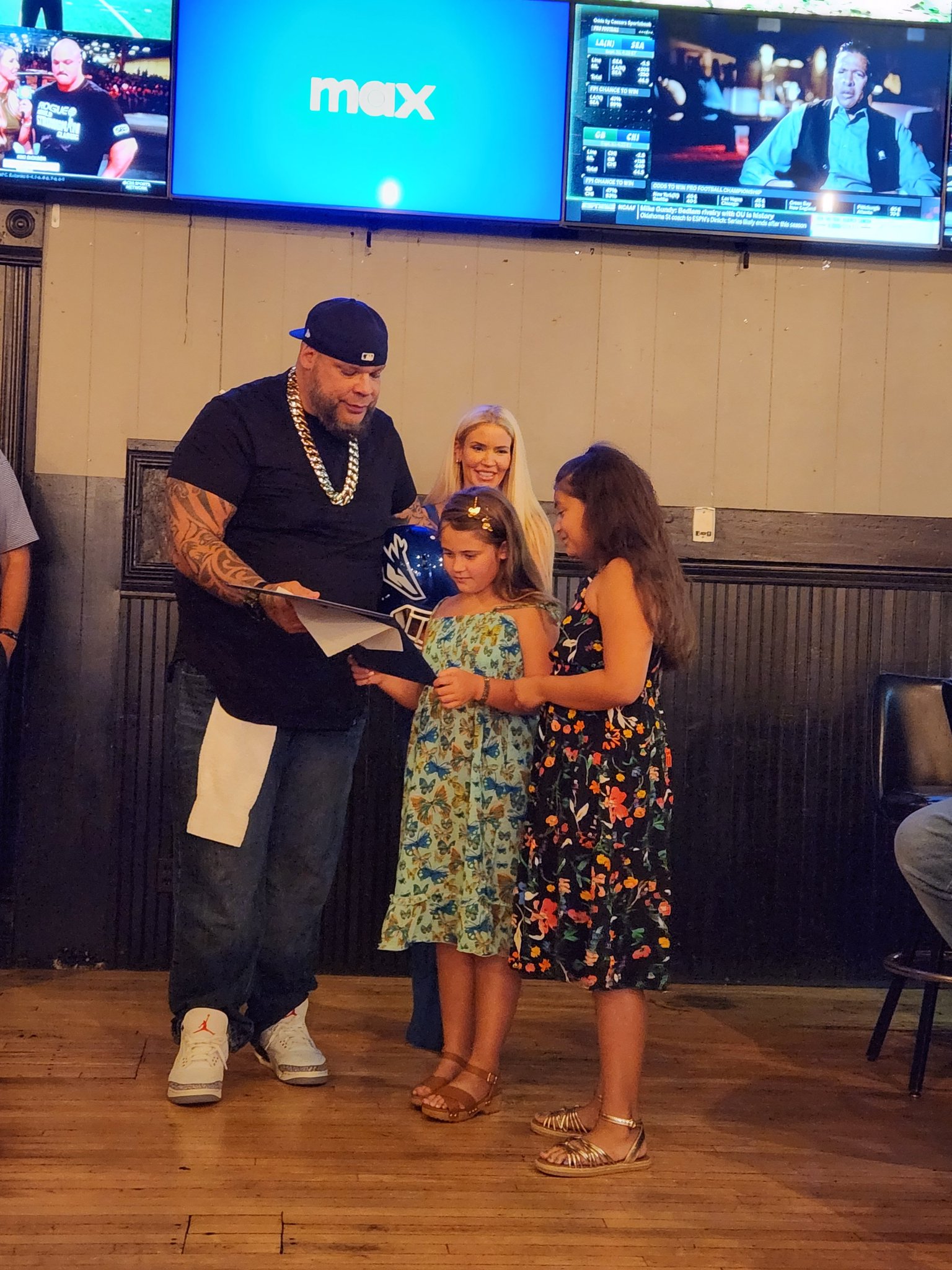 UNK Alumni on Twitter: "Welcome home, Tyrus! 💙💛 #LoperProud #UNKalumni https://t.co/N0zp8pMVh1 ...