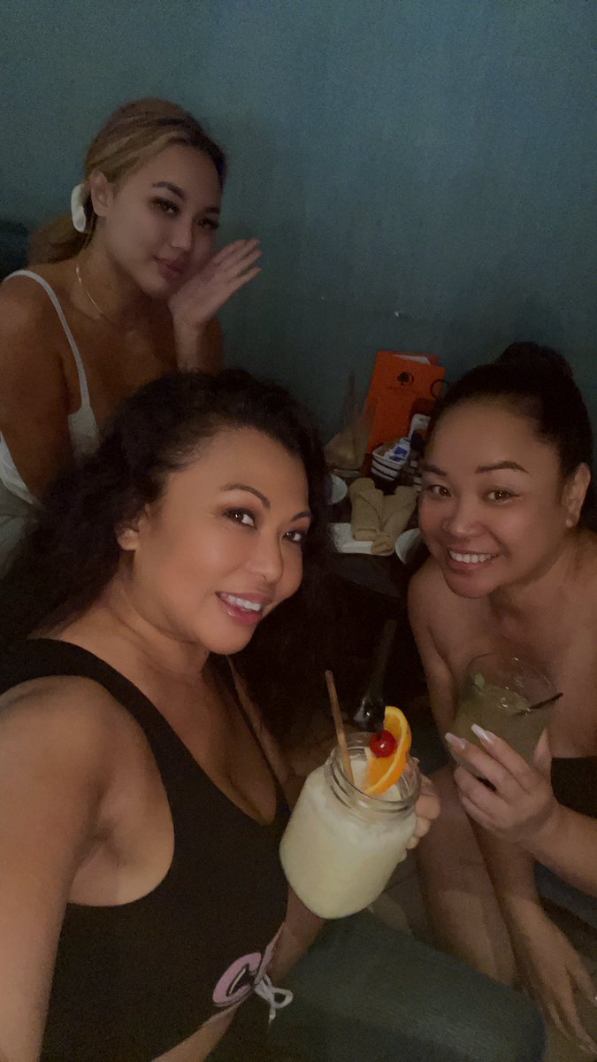 Krystal Davis on Twitter: "Having drinks with @kazumiverse and @sugar_milf21"