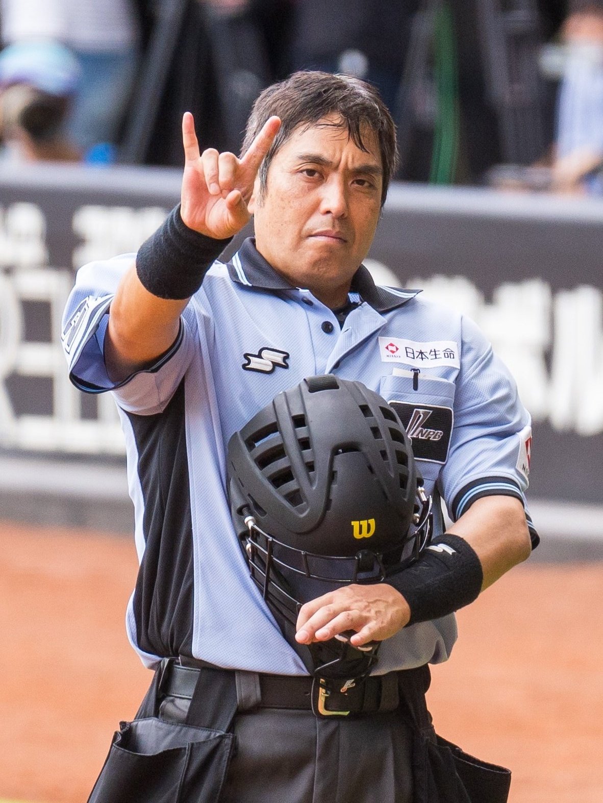 Nakamura On Twitter 713 白井 一行 審判員さんも「きつねダンス」踊りたいのかな🦊 Bjeaxstplo Twitter