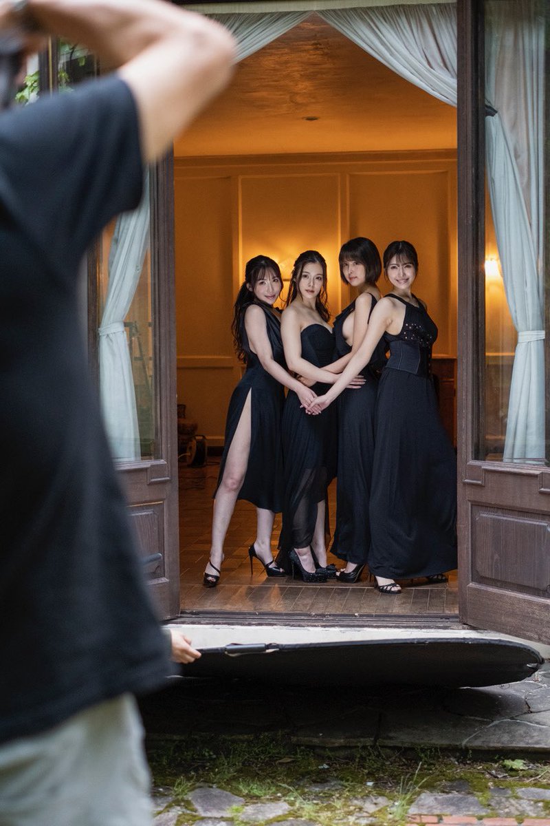 吉高寧々 on Twitter: "RT @8manpro: ／ 3部作最終章 #8woman ラストダンス 8月スタート‼️ \ もうちょっとアップでどうぞ。"