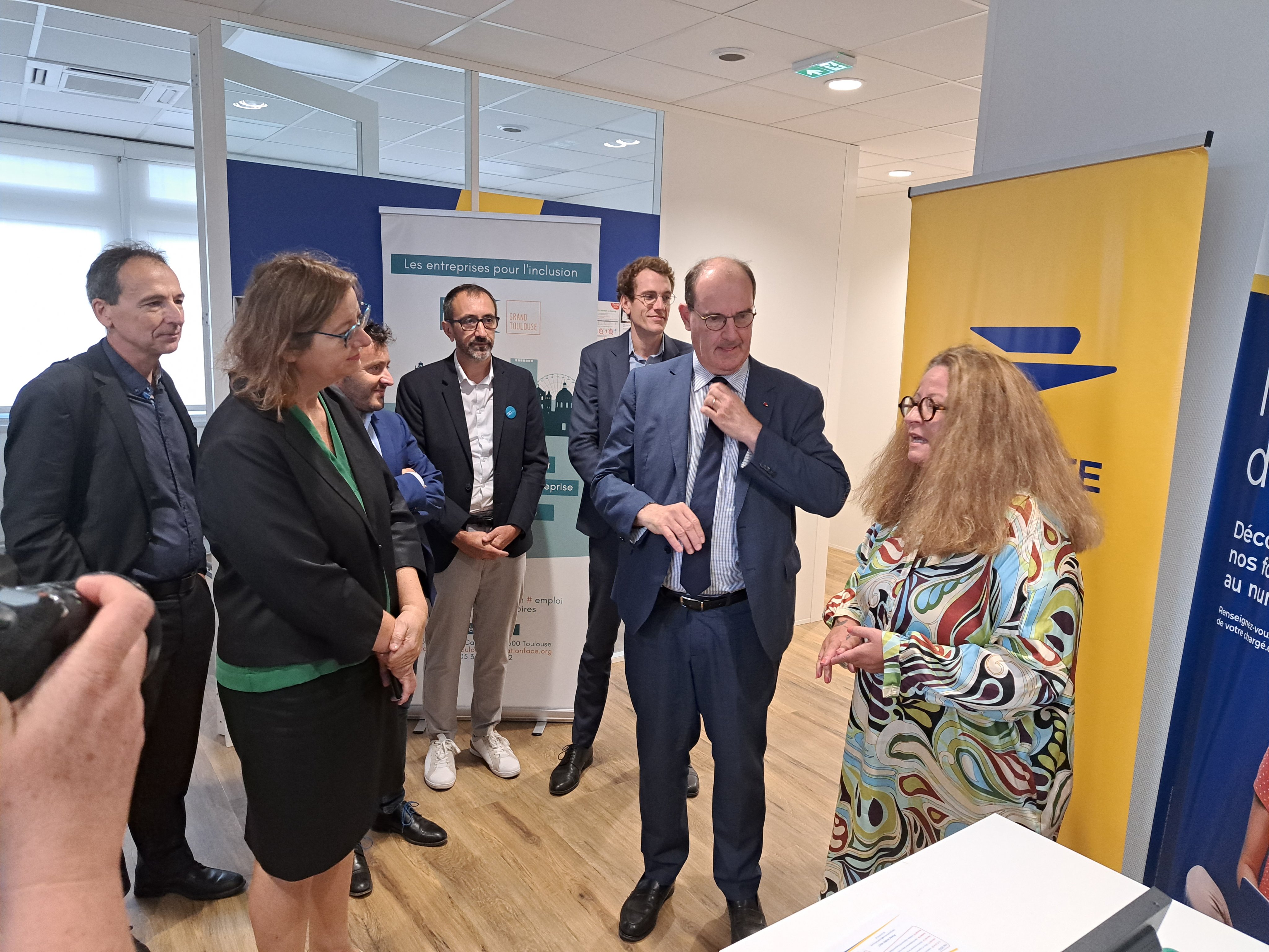 @GroupeLaPoste/La Poste en région ! / Twitter