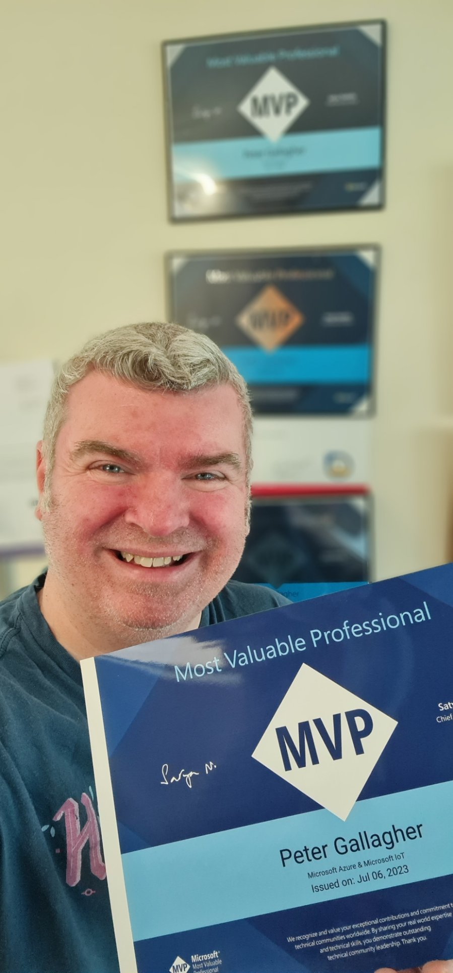 Pete Gallagher - Azure #MVPBuzz on Twitter: "It's a bit different printing out our @MVPAward ...