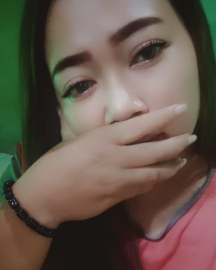 Tante Rose on Twitter: "Cari yang bugil aja buat vcs. Kirim bugilnya ...