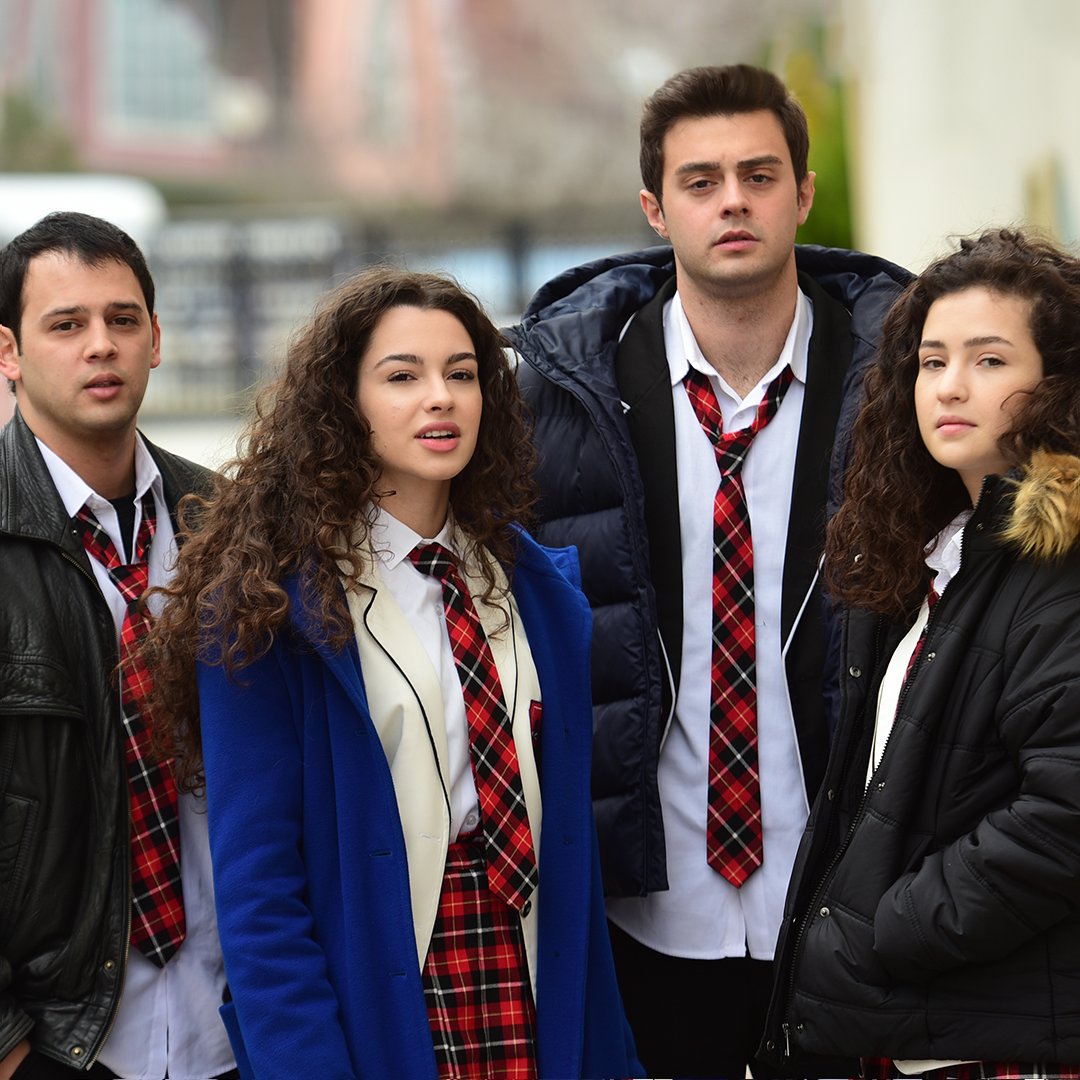 OSN+ on Twitter: "لما ما يكون عندك أحد تعتمد عليه، فالحل دايماً تعتمدوا على بعض ️‍🩹 When you ...