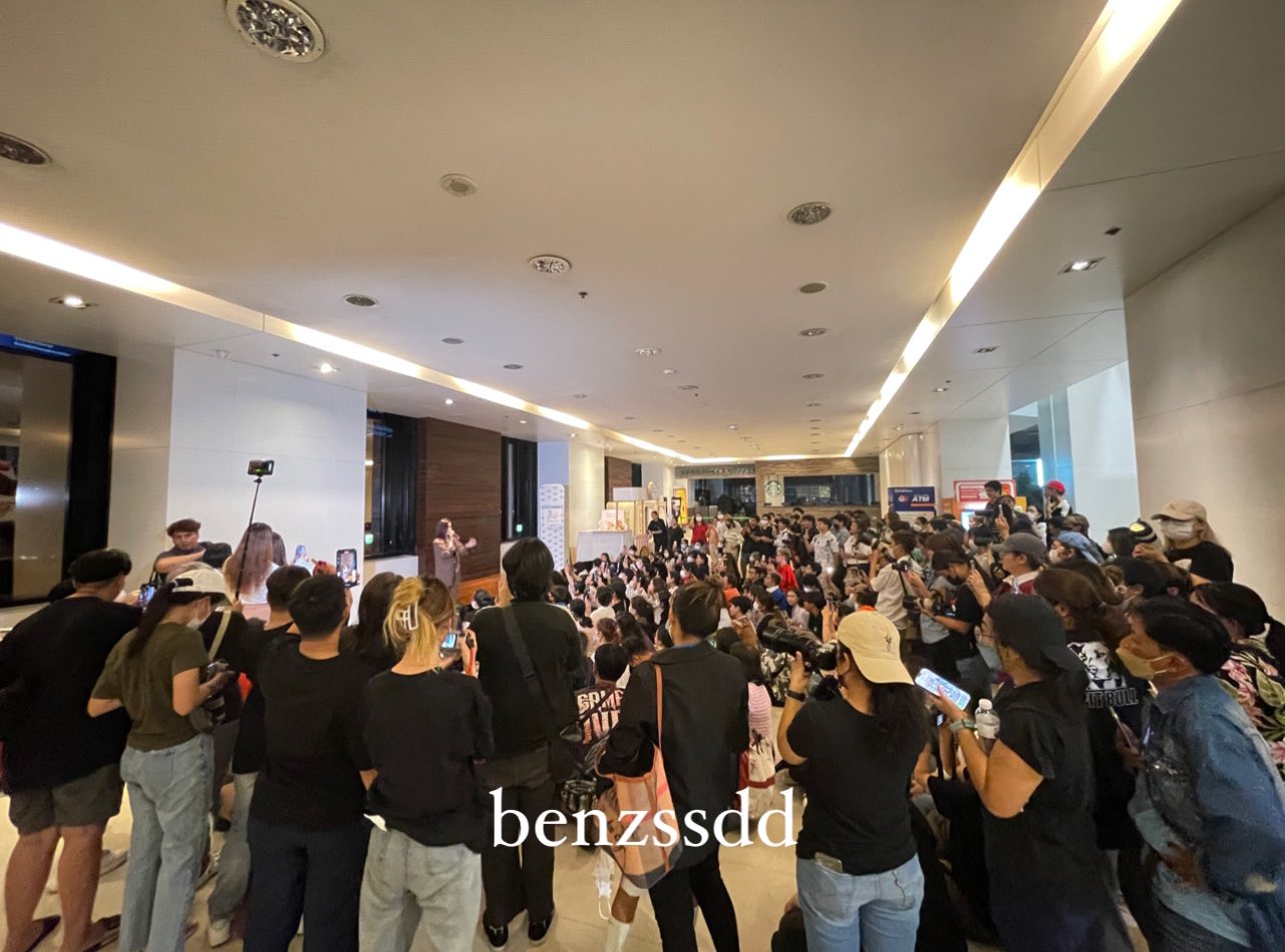 BUGS BUNNY🐰💖 on Twitter: "ความคิดถึงมันทำงานหนัก🤍 #อิงฟ้ามหาชน #EngfaWaraha https://t.co ...