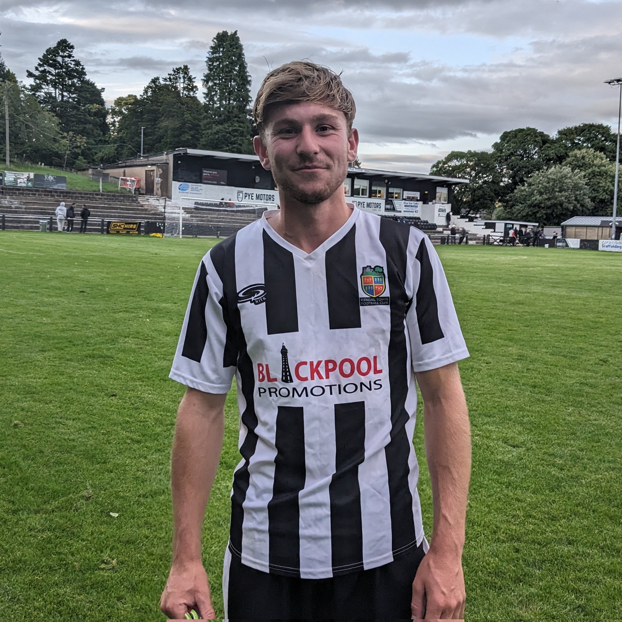 Kendal Town FC on Twitter: " ️ 𝐒𝐄𝐂𝐎𝐍𝐃 𝐖𝐈𝐍𝐃𝐄𝐑 𝐒𝐈𝐆𝐍𝐒! We're delighted to announce the signing of ...