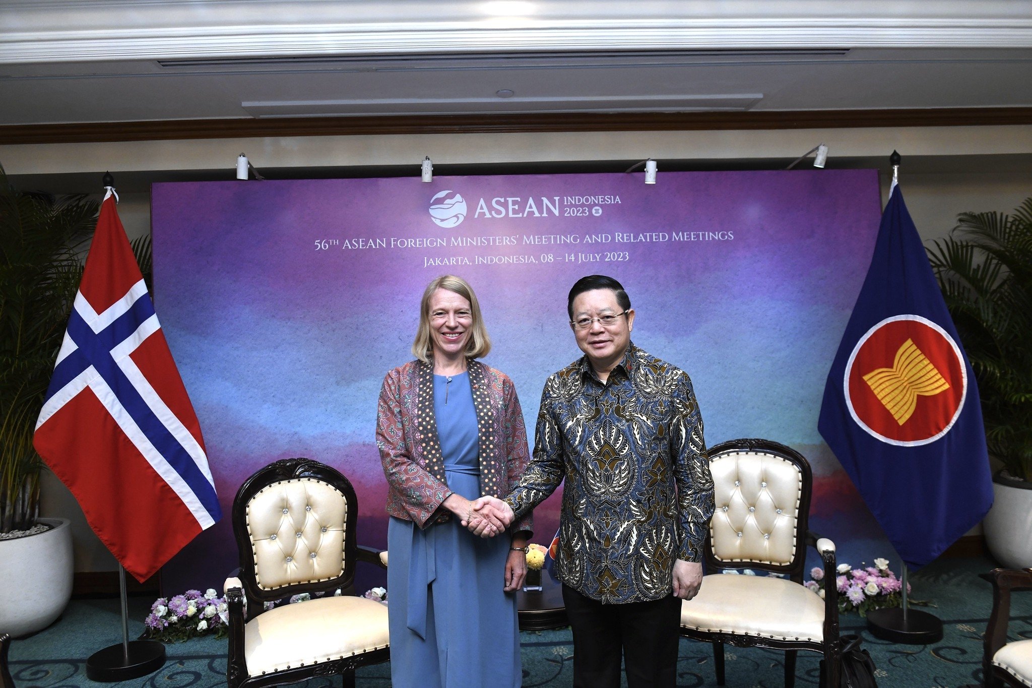 ASEAN on Twitter: "Secretary-General of ASEAN Dr Kao Kim Hourn met with Minister of Foreign ...
