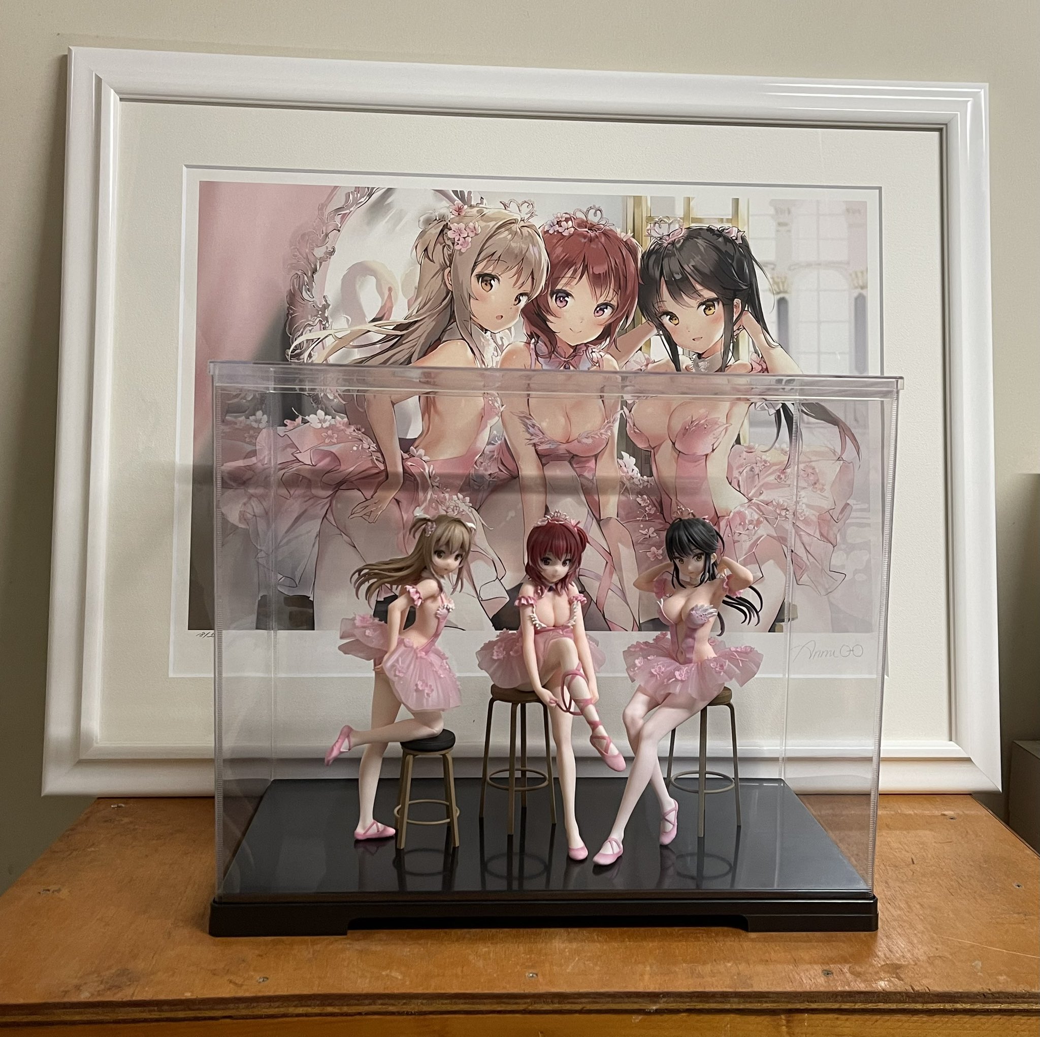 HETTAN on Twitter: "Anmi(@Anmi_ )先生のフィギュアが届いたので版画と一緒に飾ってみました！ どちらもクオリティ高いので満足です😇 https://t.co ...