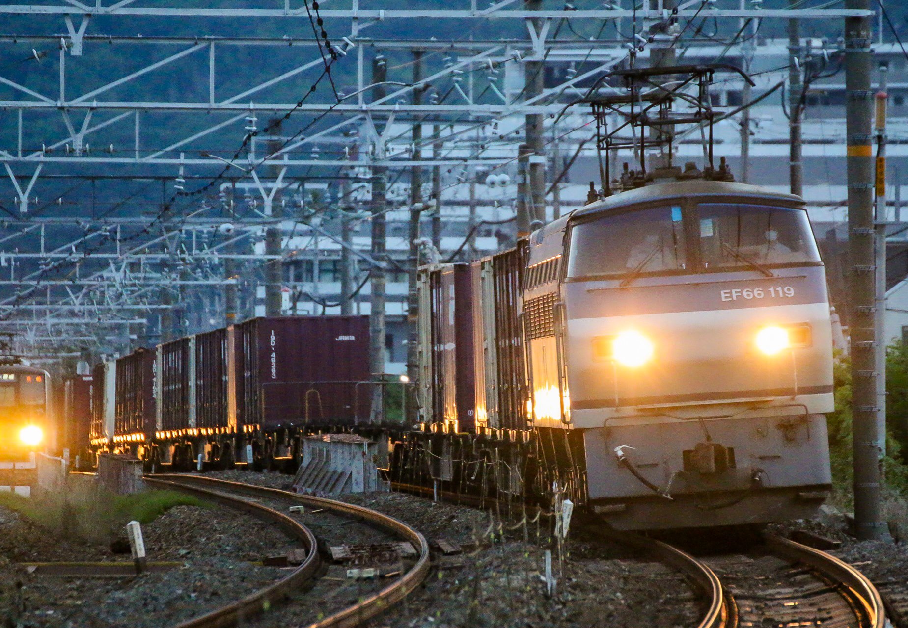 わかさん on Twitter: "7/2 1084レ EF66-119+コキ そろそろシ−ズンOFFになってくるので捕獲して来ました。 #1084レ #EF66 https://t.co ...