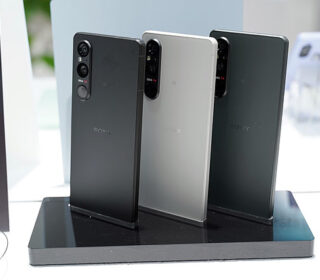 ソニーショップ☆テックスタッフ on Twitter: "『Xperia 1 V』ブラック & プラチナシルバー本体の最新納期が1週間延長へ https://t.co/o9ukTAbAxj ...