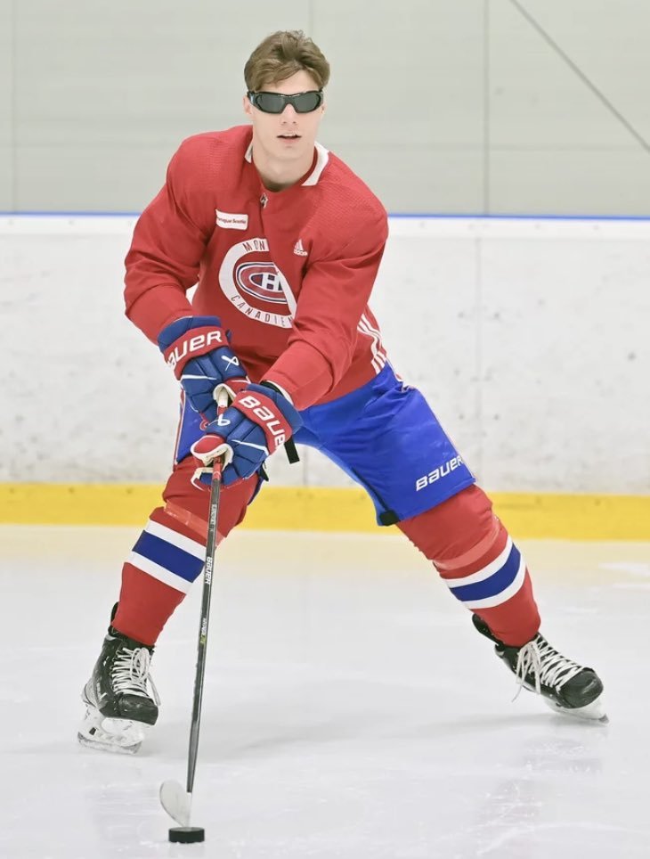 AJ #FantilliForCalder on Twitter: "Biceps are POPPING out of the jersey. He's scoring 70 pts ...