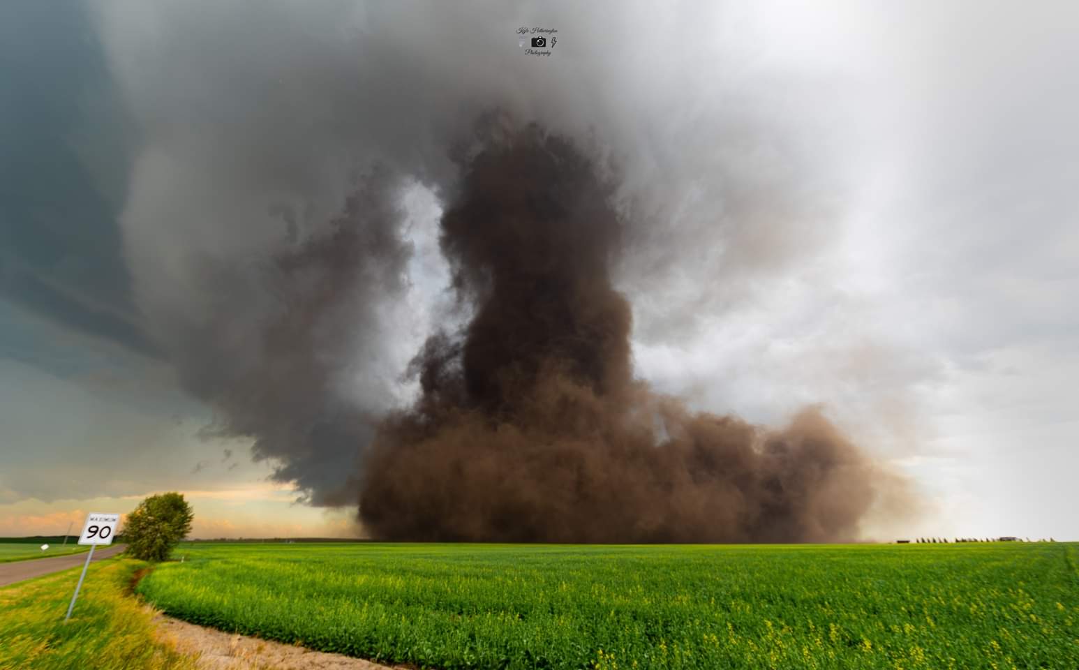 Big Time Kyle on Twitter: "Getting to editing camera shots from yesterday's tornado. Shot ...