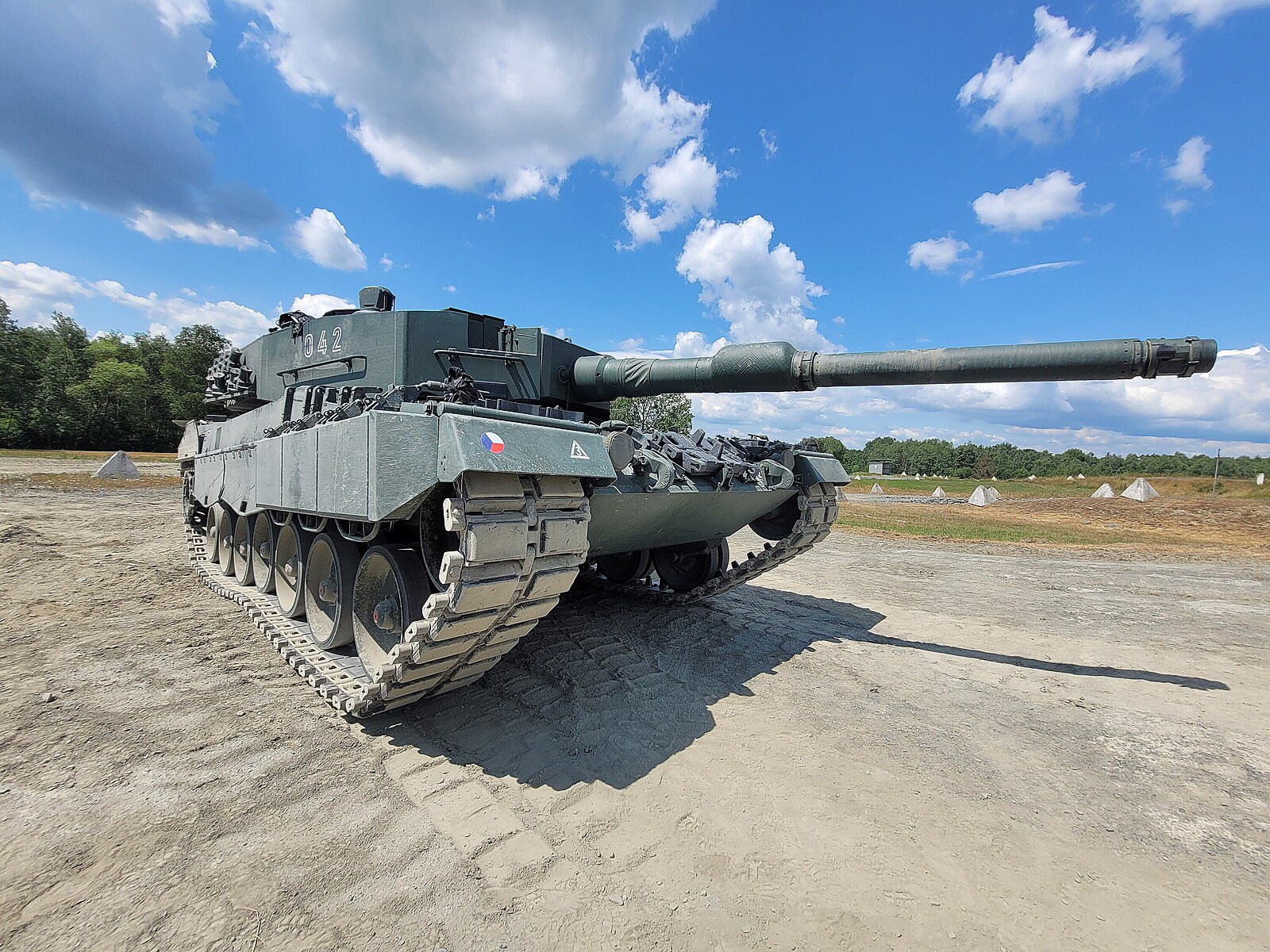 𝕻𝖗𝖆𝖎𝖘𝖊 𝕿𝖍𝖊 𝕾𝖙𝖊𝖕𝖍 on Twitter: "🇨🇿#Czechia: Training of tankers of the 73rd Tank Battalion on ...