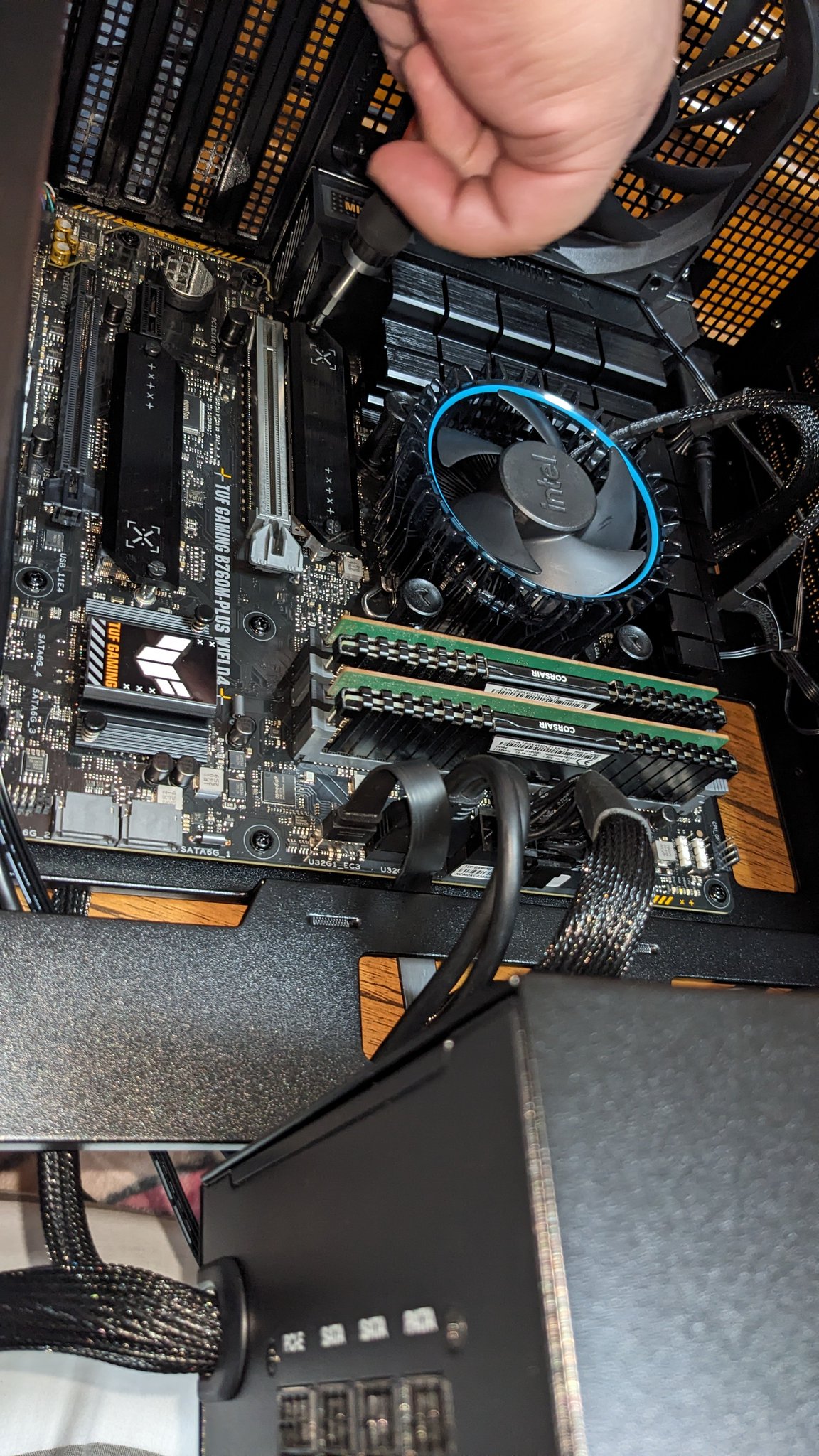 織匡俗@C102 土曜日 東ウ55b on Twitter: "適当に取り付けて仮インストール！！ ネットワーク回避のためとは言え、コマンドプロンプトなんか久しぶりに叩いたぞ https ...