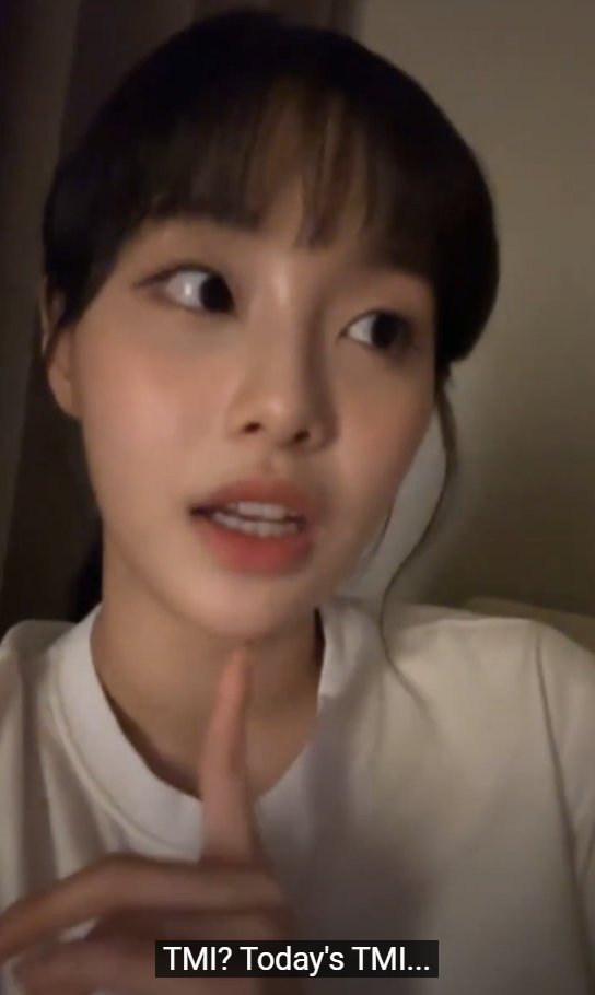 LOONA's Subbits on Twitter: "[ENG] 230702 Chuu Instagram Live https://t.co/4lwb01Pa20 https://t ...