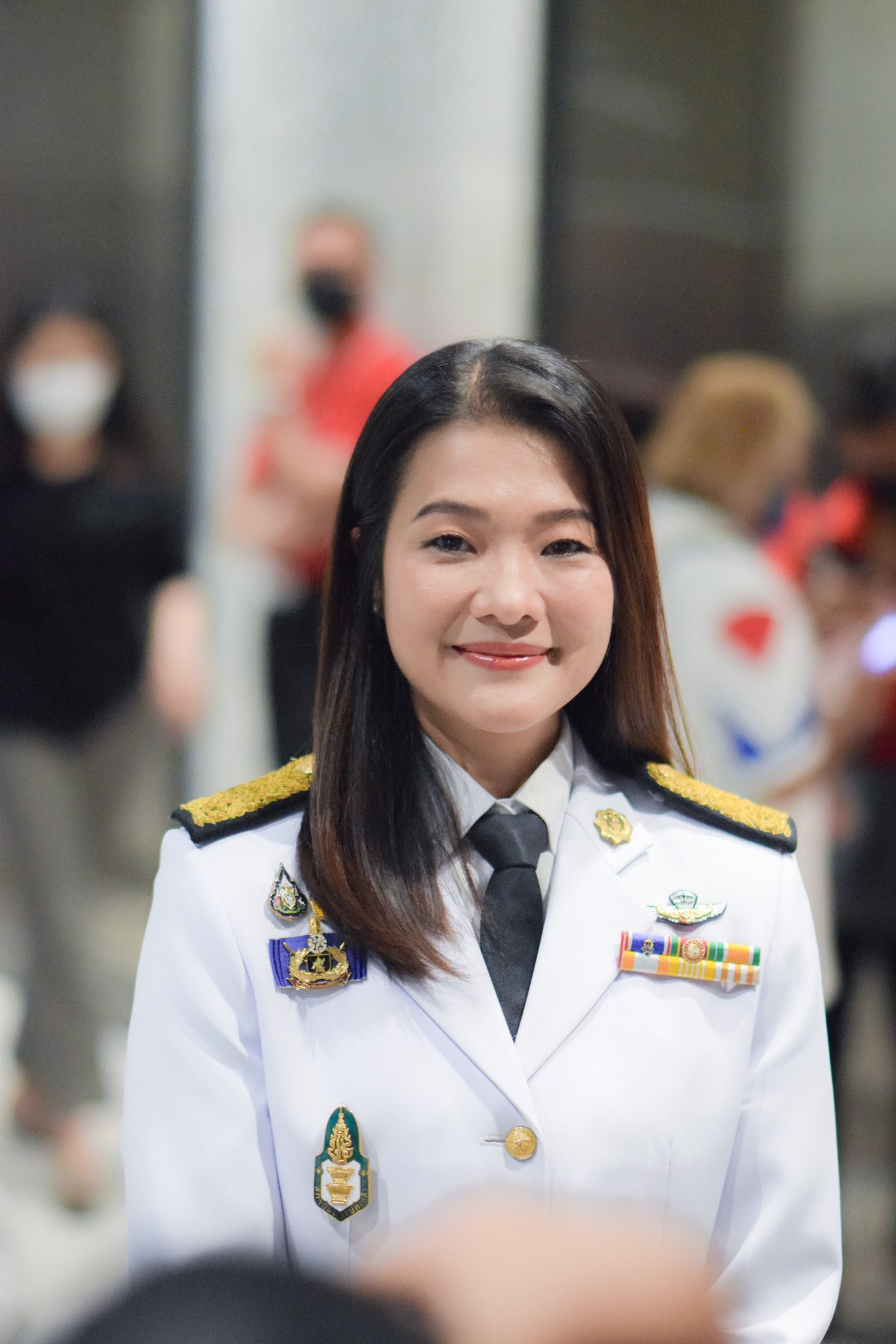 ̈ meow on Twitter: "พี่อิ่มใส่ชุดขาว เข้าสภาแล้ว 🤍 @aim_theerarat #ธีรรัตน์สำเร็จวาณิชย์ https ...