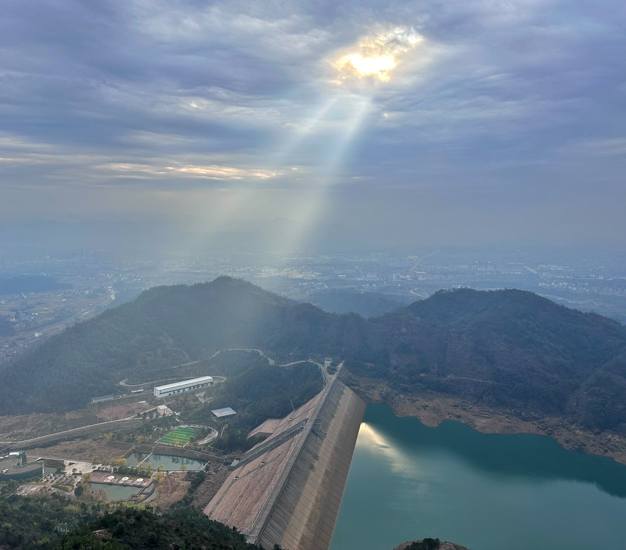 大川儿Nathan on Twitter: "今天在朋友圈写了点东西 如何看待“爱而不得” 分享给那些依旧沉浸其中的人 https://t.co/v61whyEOy7" / Twitter