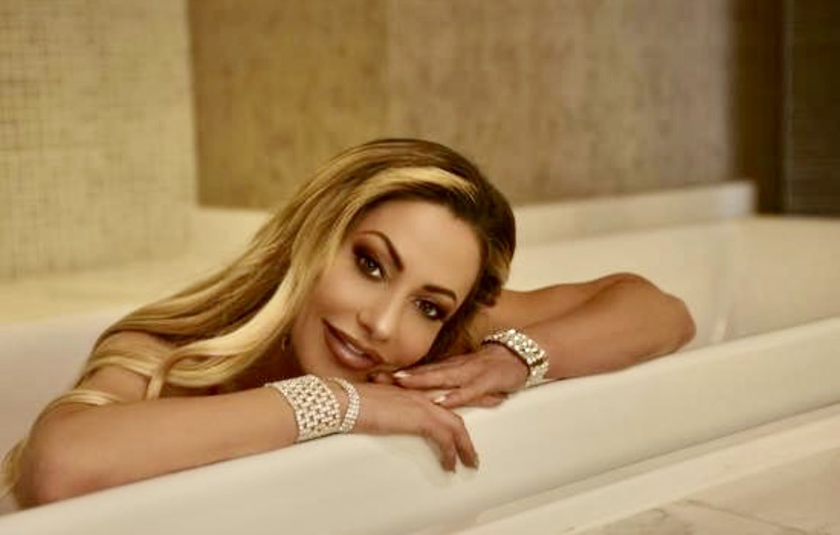 Olivia Bentley on Twitter: "How do you wind down at night? I enjoy a sensually aromatic ...