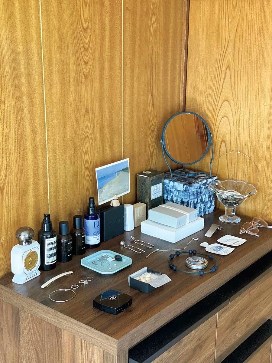 GINZA on Twitter: "服もヘアメイクも、トータルでコーデを考える並べ方。 【愛しのコスメドレッサー🤍】 https://t.co/sPc2s1jffu https://t.co ...