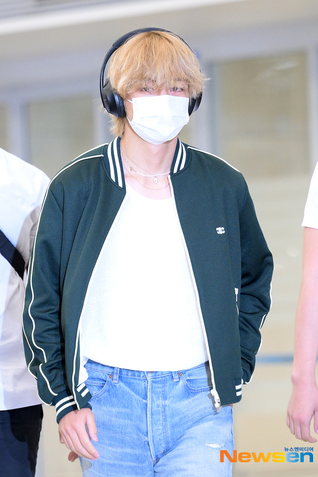 Kstyle on Twitter: "【PHOTO】BTSのV、海外スケジュールを終えてフランスから帰国（動画あり） https://t.co/05hIpkCAE7 #V #BTS_V # ...