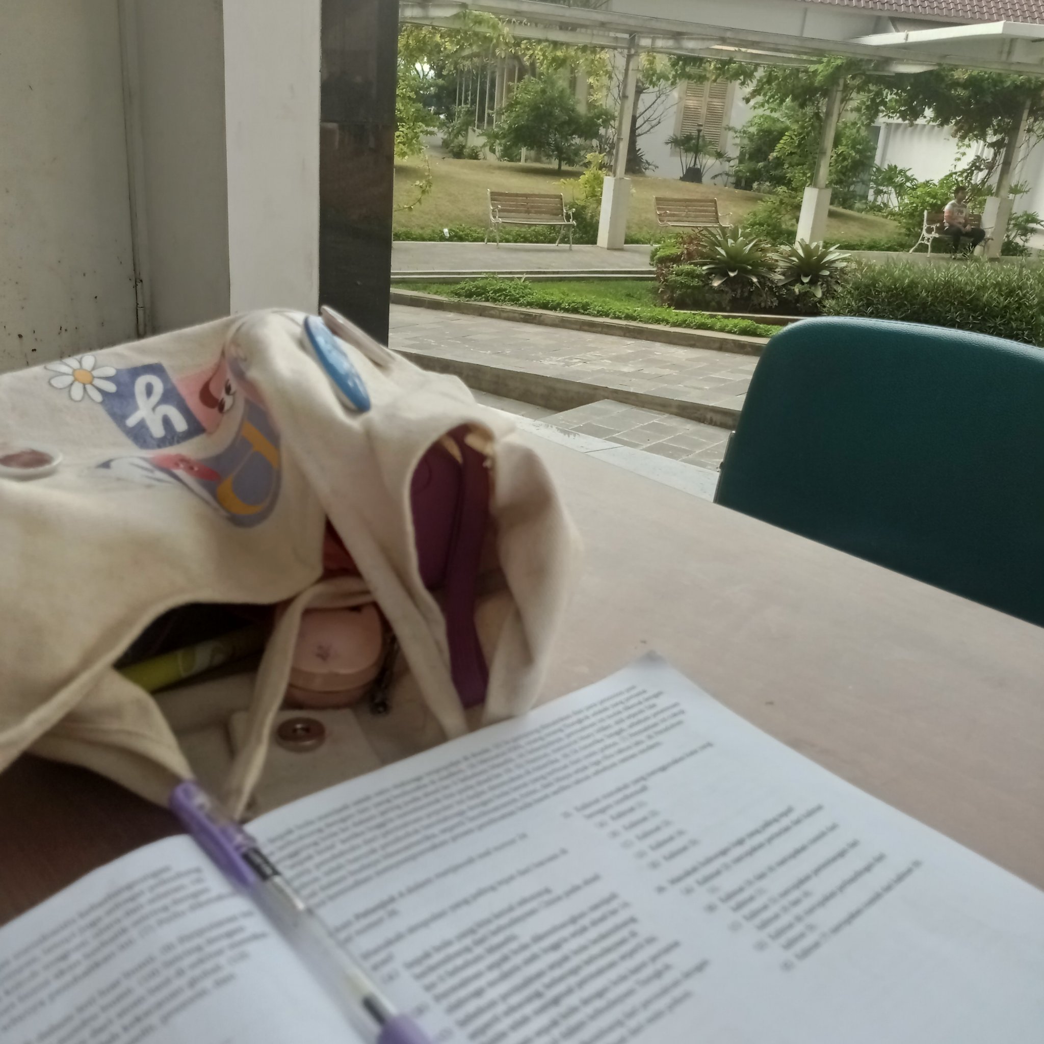 Nadin on Twitter: "kelaperan di perpusnas https://t.co/HWhxDrvh1M" / Twitter