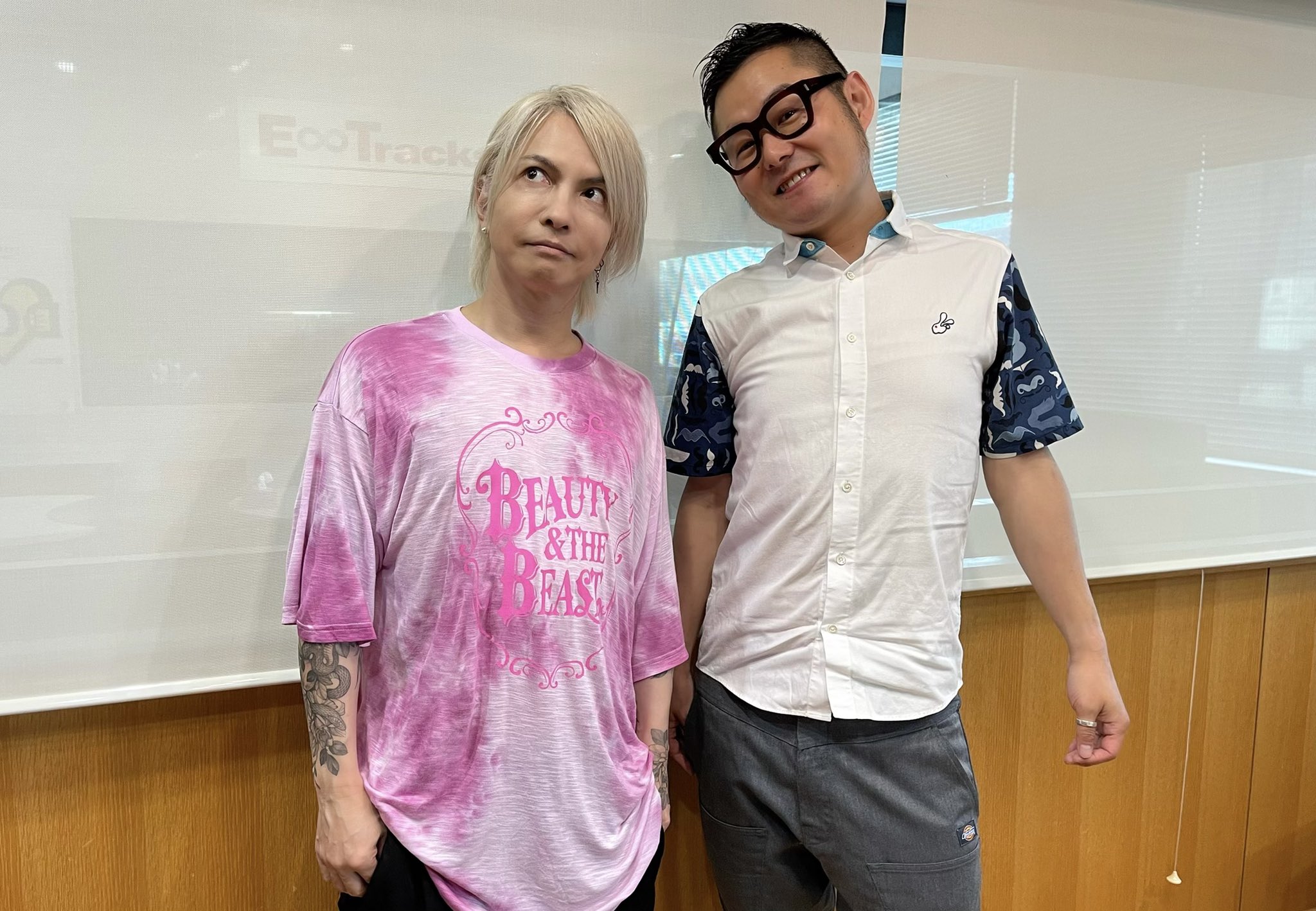 Hyde on Twitter: "[STAFF] 本日大阪キャンペーン中！ FM大阪「BUZZ ROCK」収録終了！ この後19時台に ...