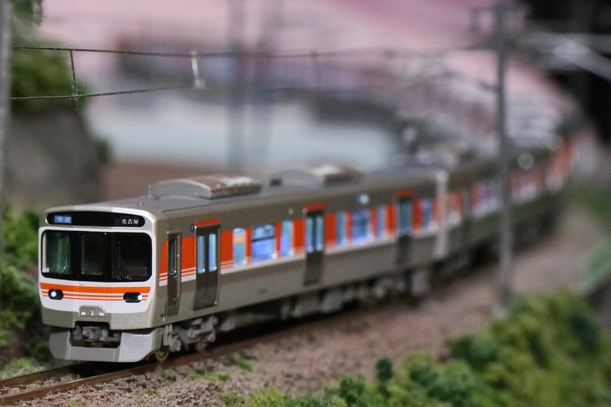 すぱむこ on Twitter: "#東海車をすこる会 #TOMIX 315系のステンレスの質感リアル 315系マジでオススメ HC85の量産車待ってます https://t.co ...