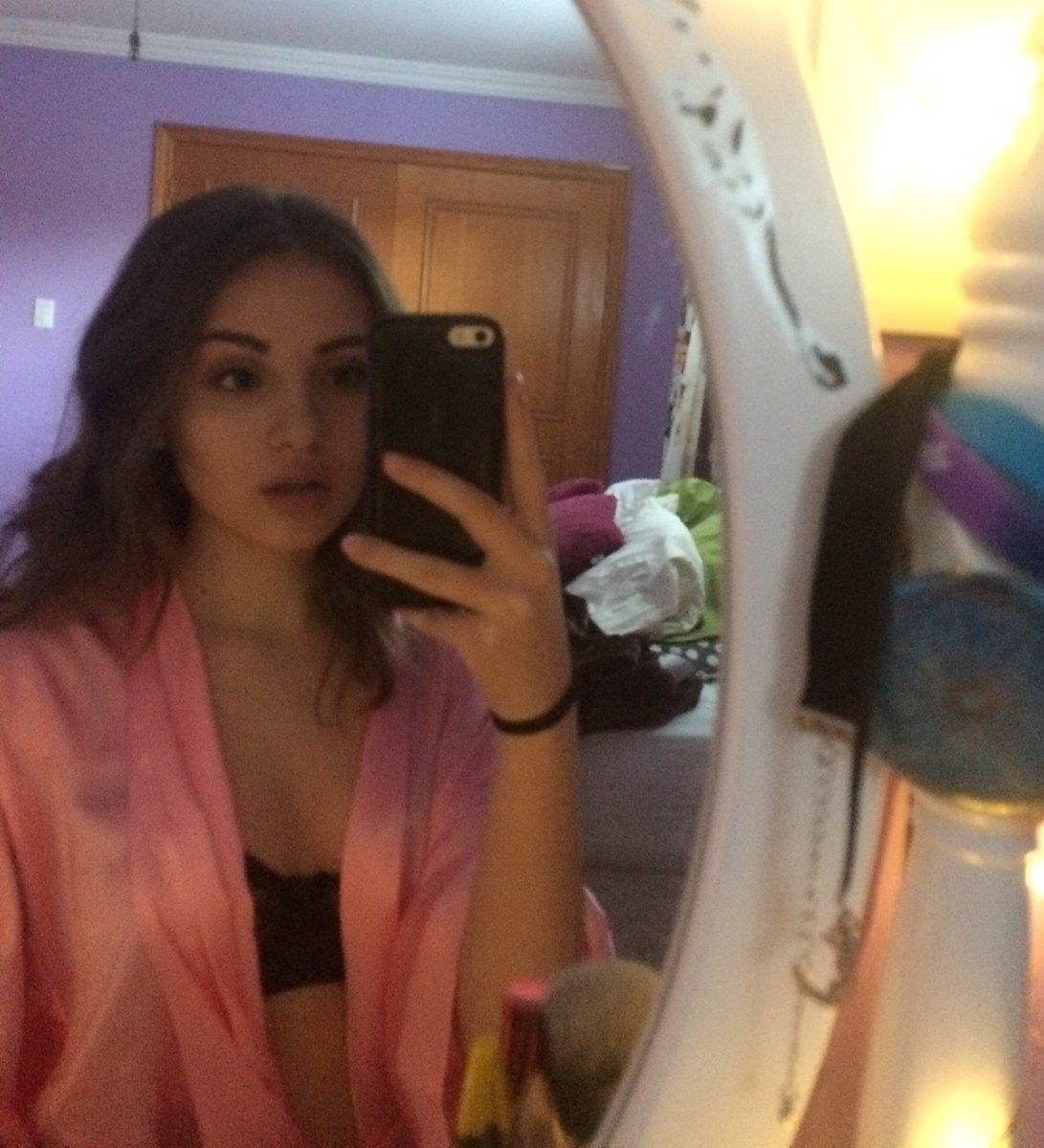 Lucy Ellen on Twitter: "I'm Going to Snapchat Let's Talk there lol My Whatsapp Number ...