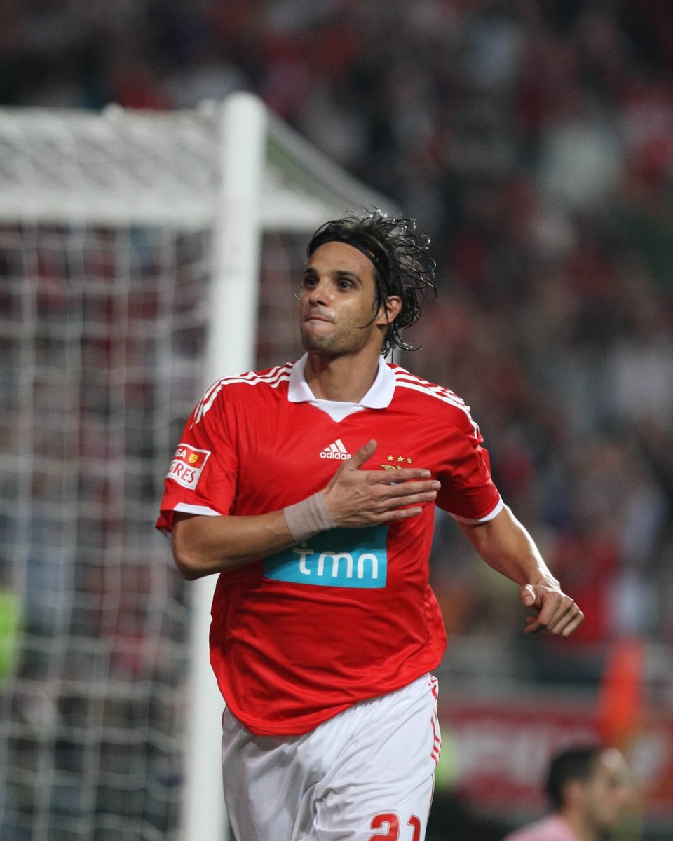 SL Benfica on Twitter: "🎉🎂 Feliz aniversário, Nuno Gomes! #EPluribusUnum https://t.co/FCkBju2syZ ...