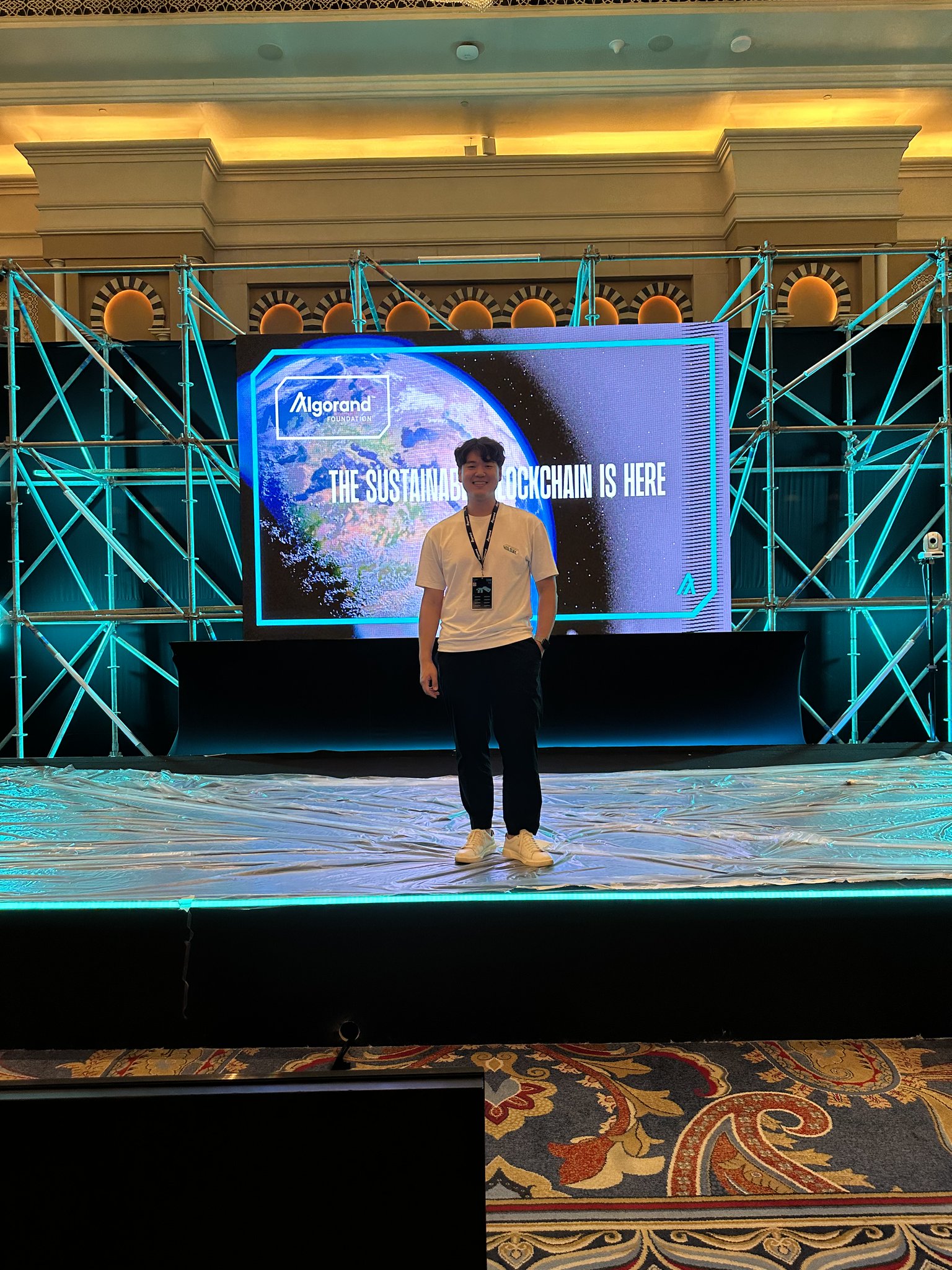 Chris Kim | DevRel @Algorand on Twitter: "1) Today marks my 1 year anniversary of working full ...