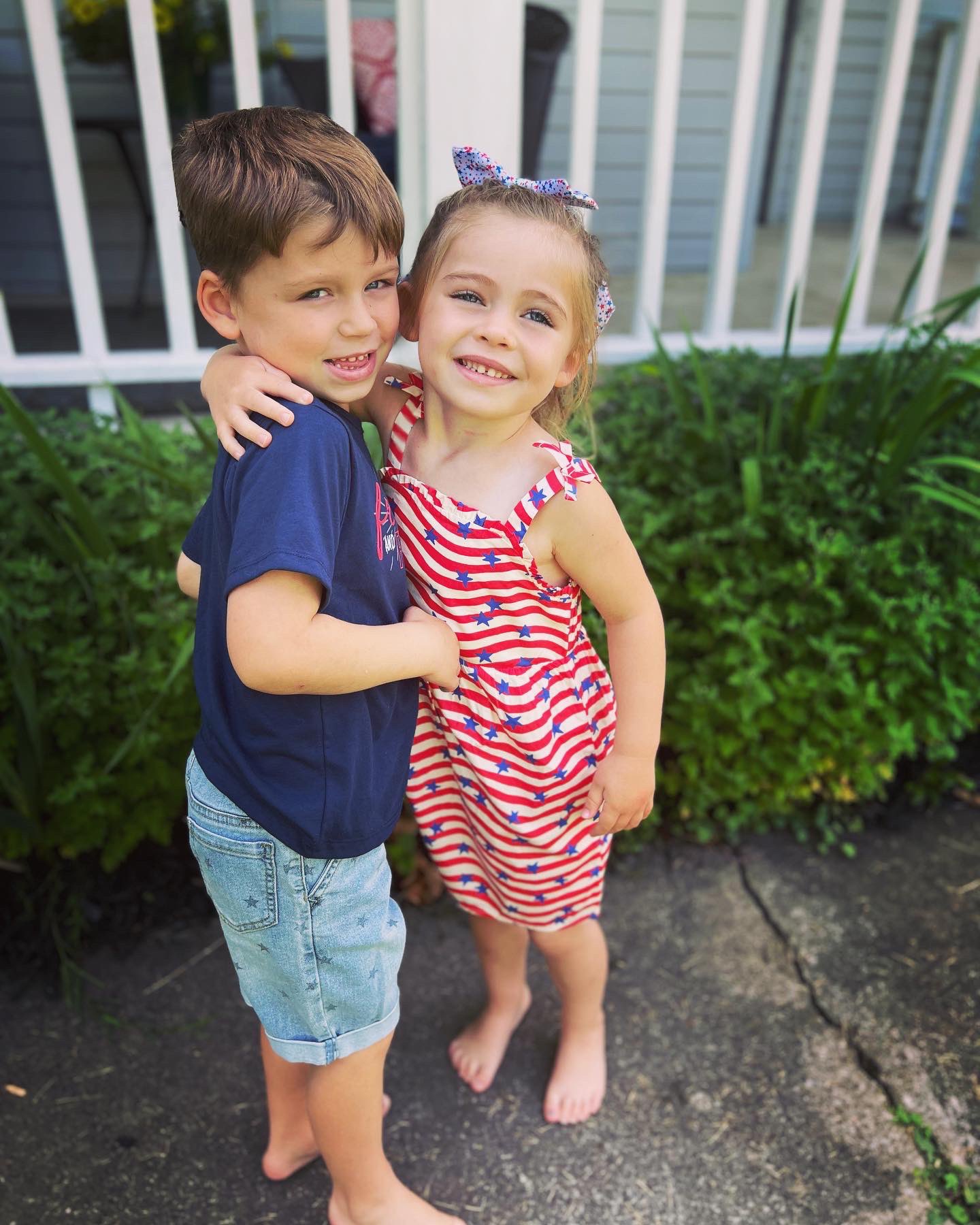 Cute Baby Love Couple Wallpaper