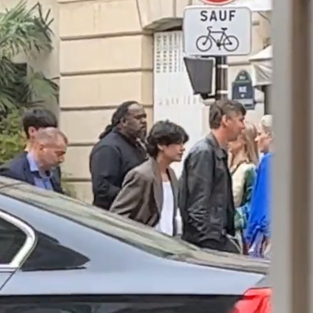 taelice⁹⁷⁹⁵ on Twitter: "Taehyung and Lisa were with Peter Utz in Paris today (July 4) #TAEHYUNG ...