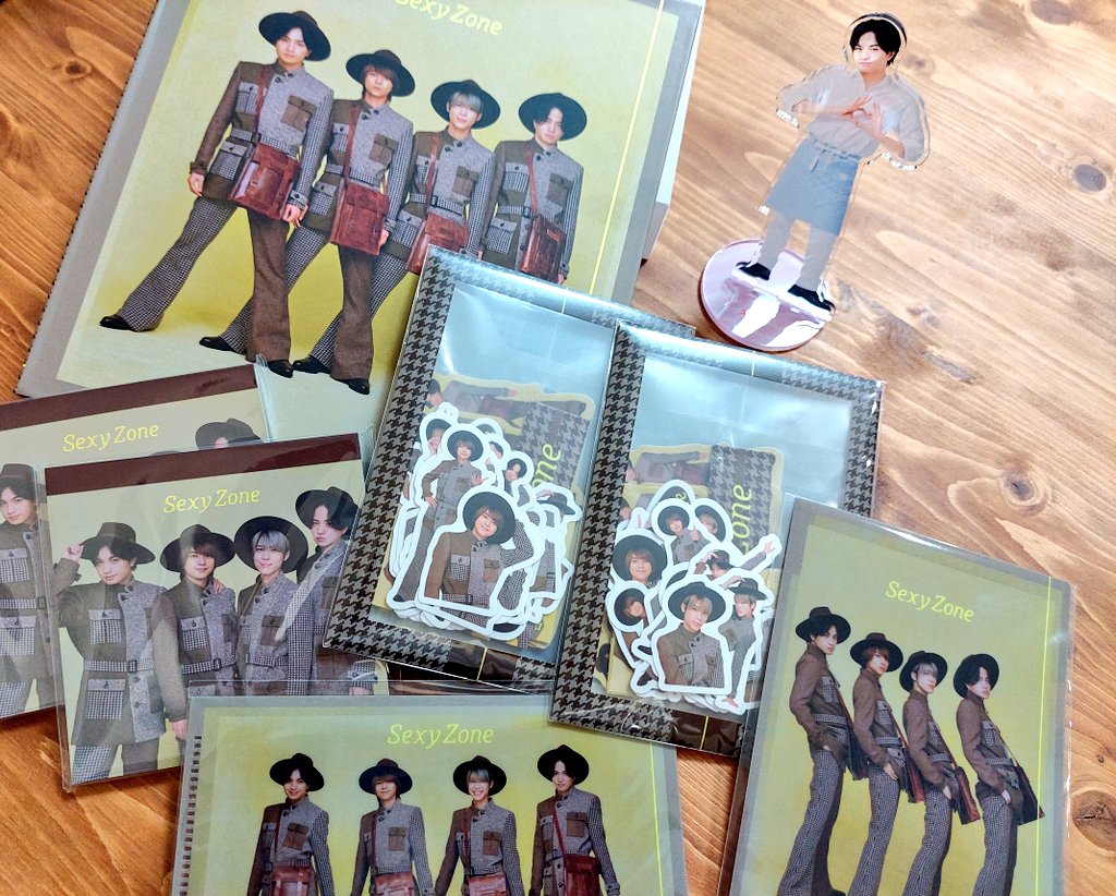 Rierie on Twitter: "SexyZoneポートレート冒険？！シリーズ めっちゃかわいい！！！！ ついつい待てずに買いに行った https://t.co/Vgg2uAtYMP ...